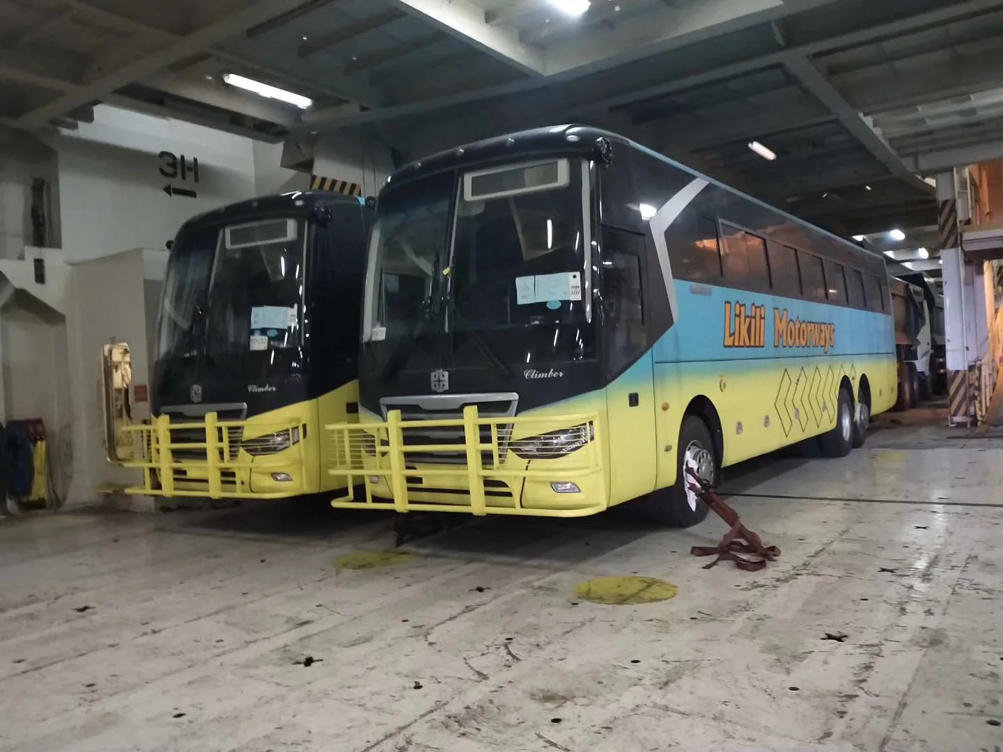 Super Clean Used Tayota Coaster Bus 30 Seats Mini Buses Luxury Coaches ...