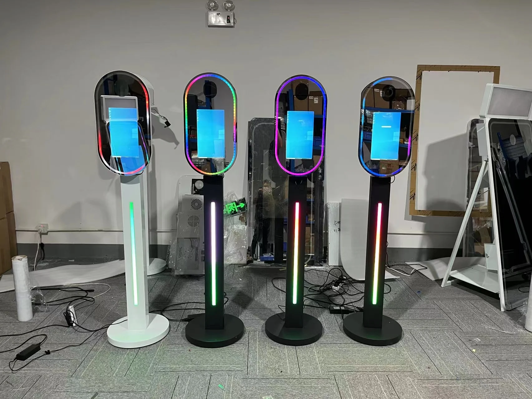 Oval Mirror Photo Booth Stand - 15.6 Inch DSLR Selfie Machine