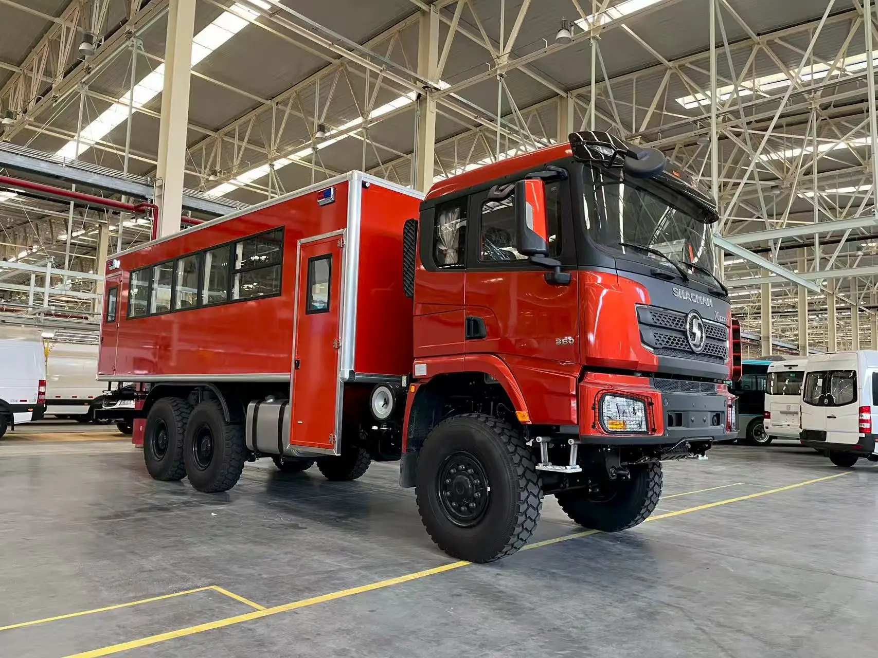 Shacman F3000 6X6 430HP Passenger Bus Professional Customization for ...