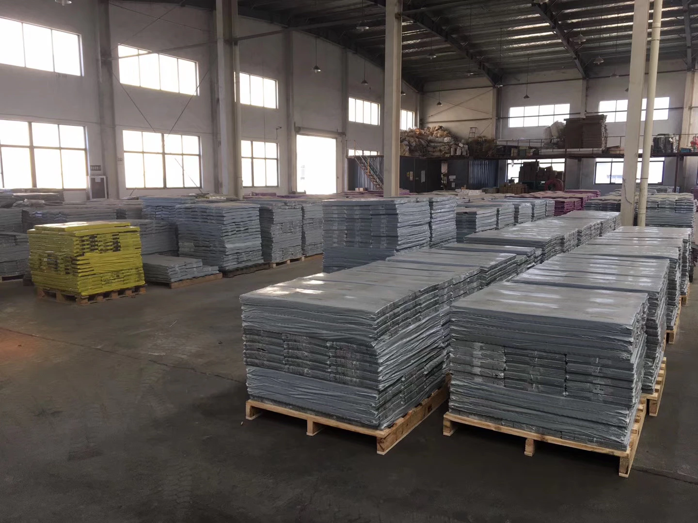 Decorative Asphalt Roof Shingles Dark Green Architectural Lebanon ...