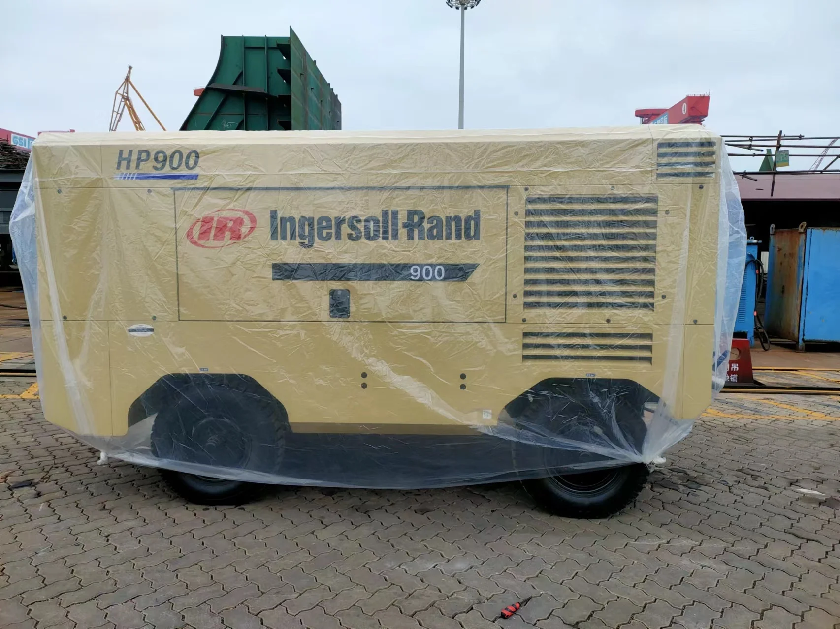HP900 Ingersoll Rand Portable Screw Diesel Air Compressor