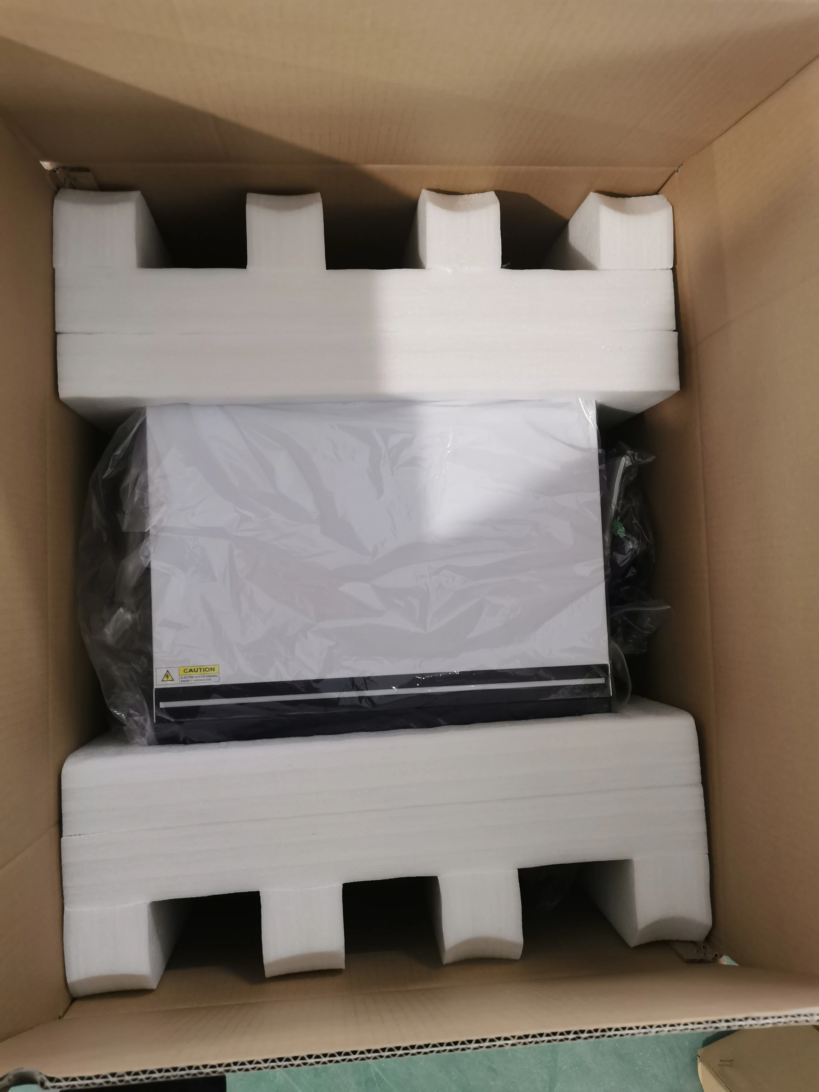 SUNBOOST 8KW 11KW Hybrid Solar Power Inverters - Efficient & Reliable