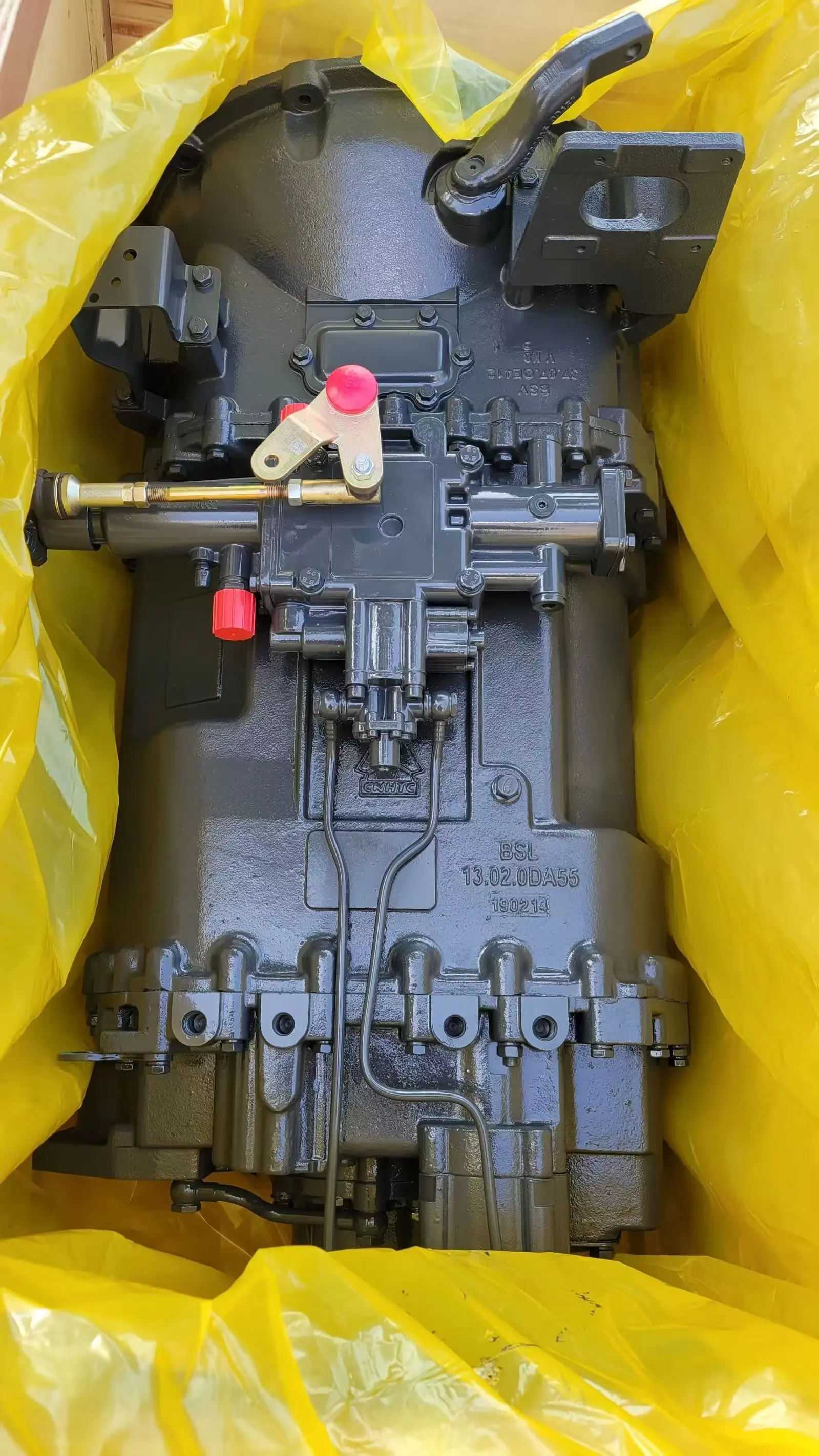 Howo T7H Truck Transmission Gearbox HW25712 12 Speed Assembly for ...