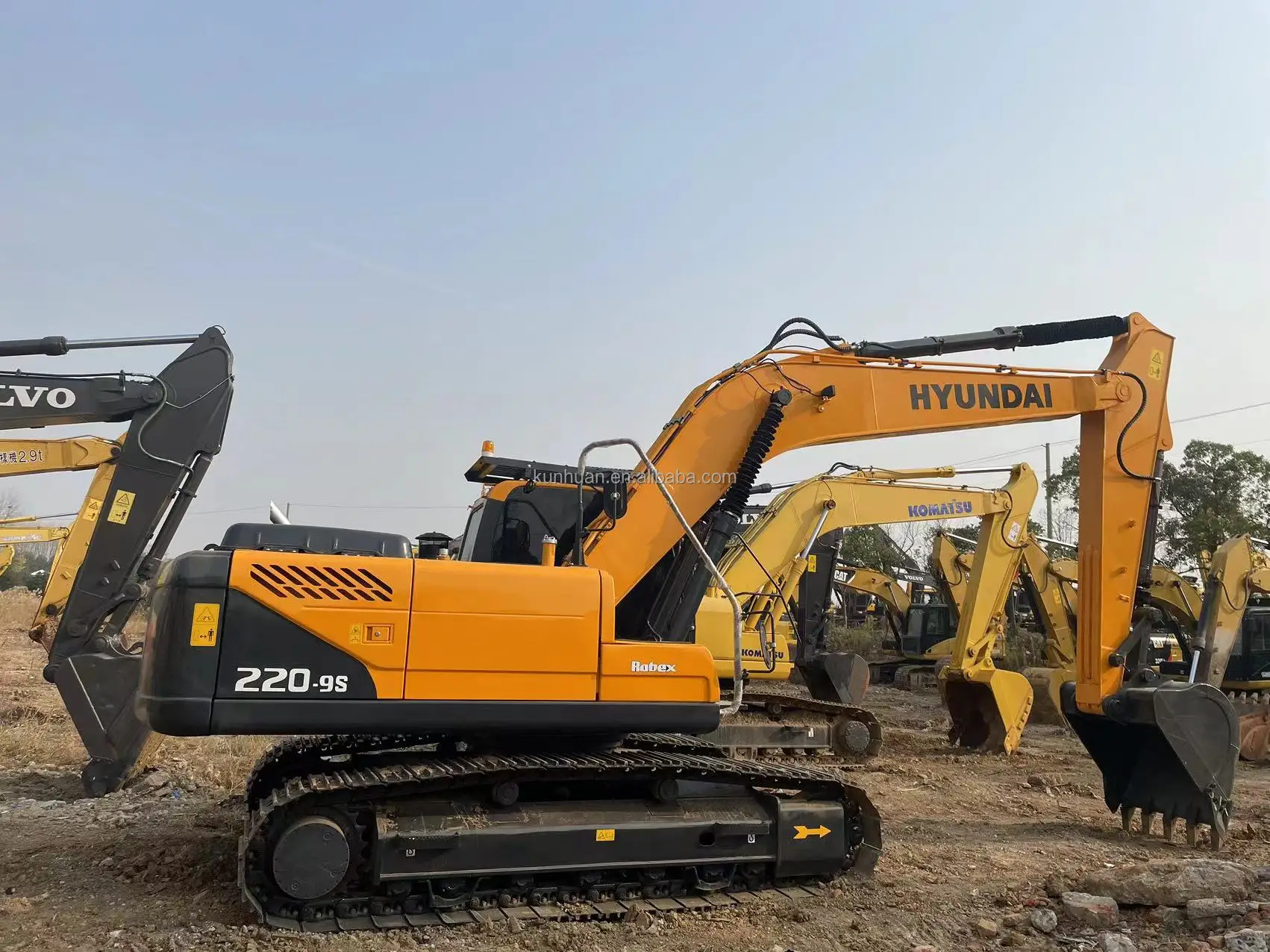 Good Machine Used Hyundai 220lc-9s Digger Excavator Secondhand ...