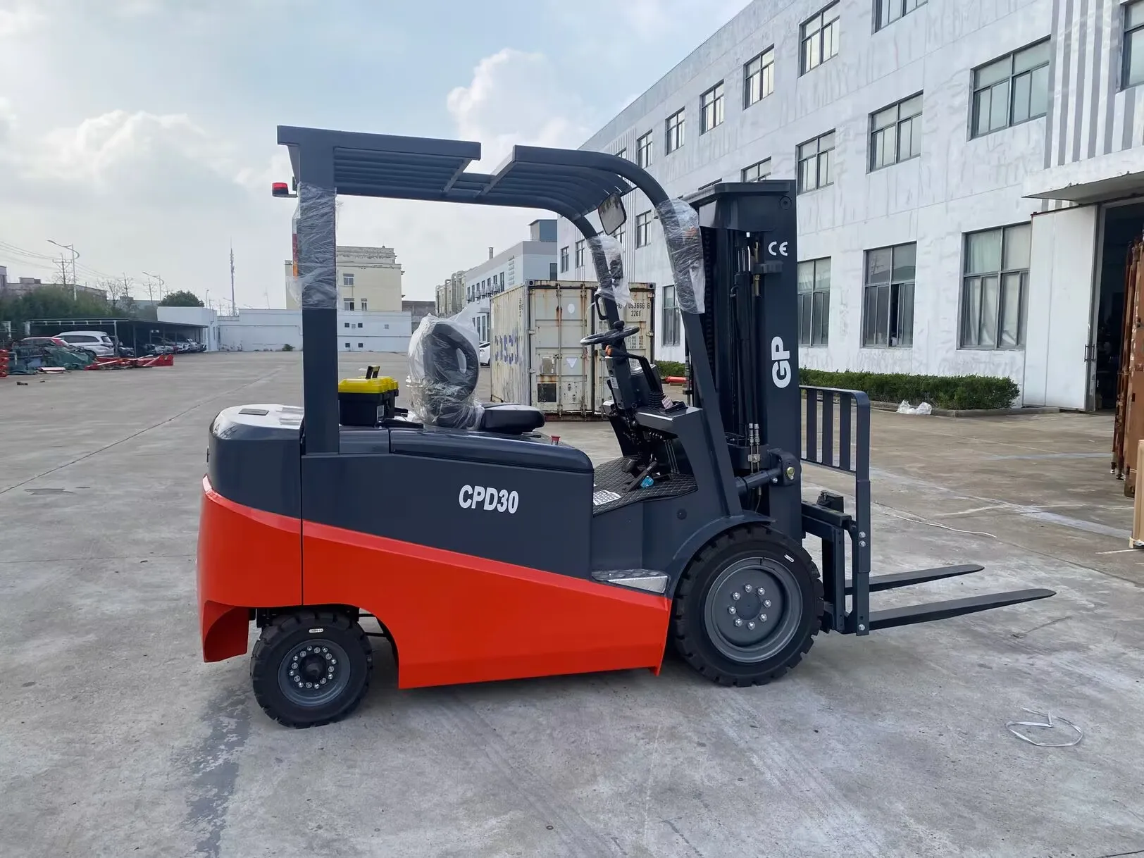 3ton Electric Forklift Lift Height 4.5m with 3stage Mast,with Side ...