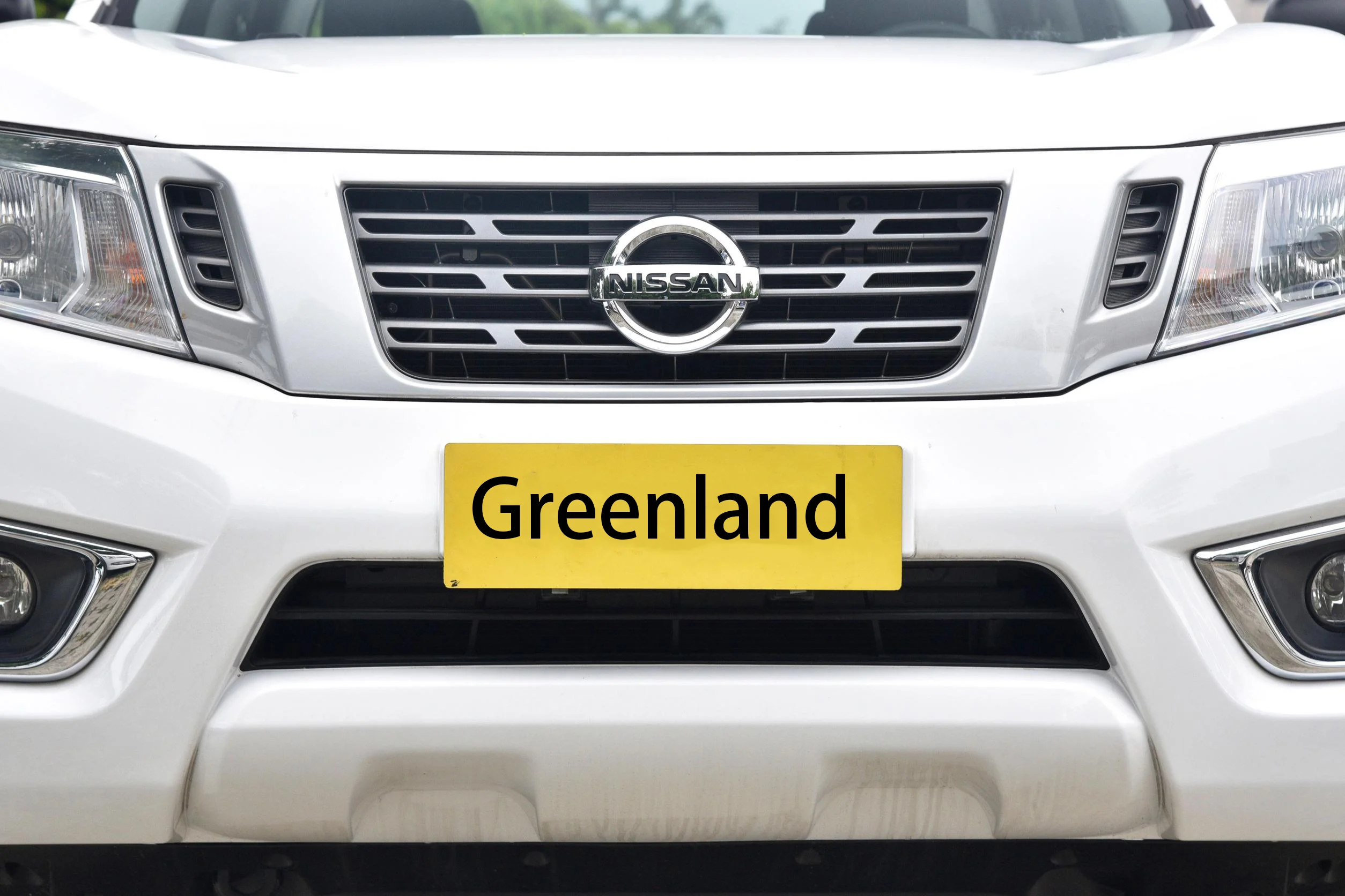 Hot Sale Toyota Hilux Diesel Pickup Truck 4x4 Nissan Navara D40 Used ...