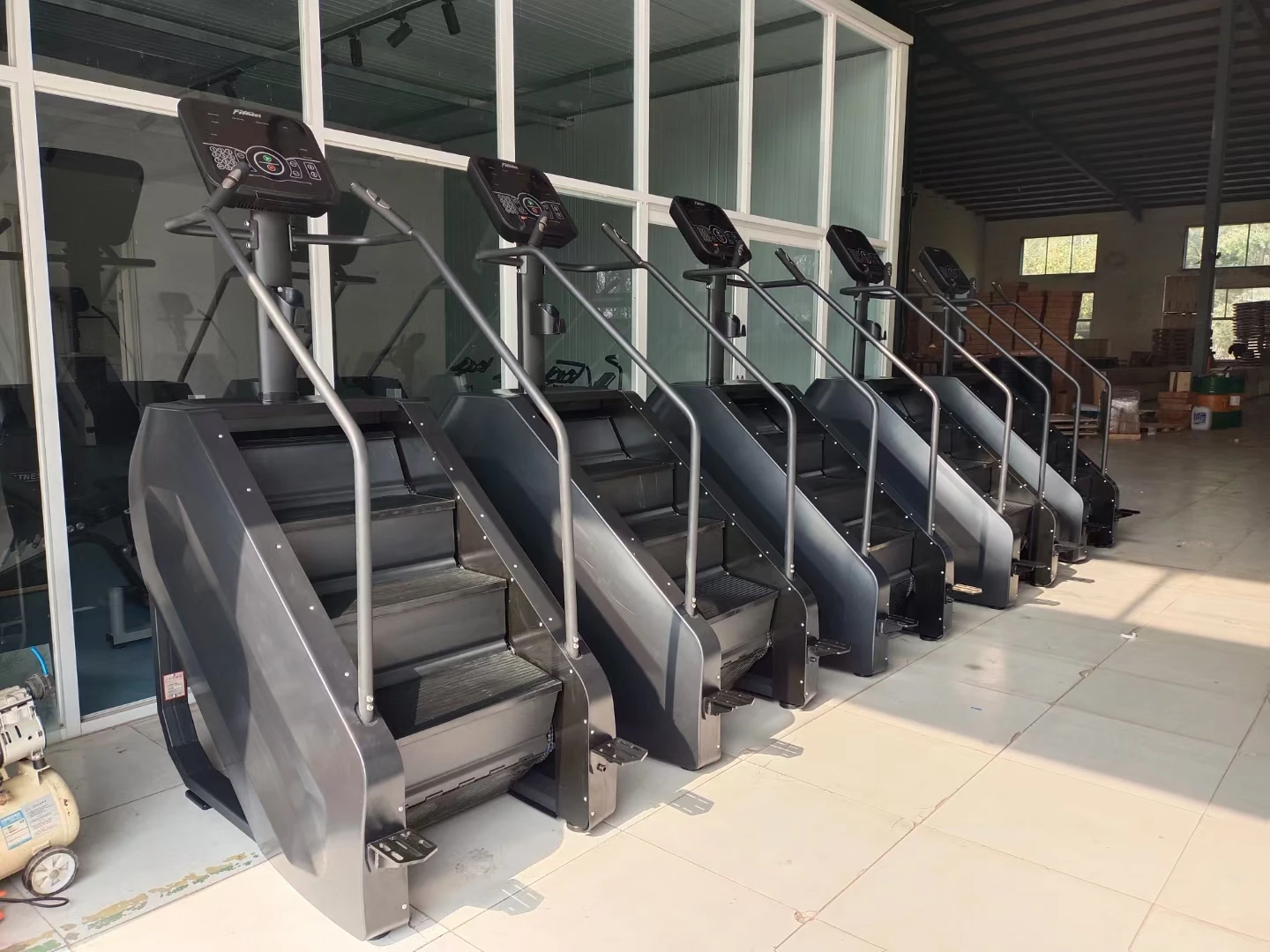 Luxury Stair Trainer Climbing Machine Gym Equipment Fitness Stepper ...