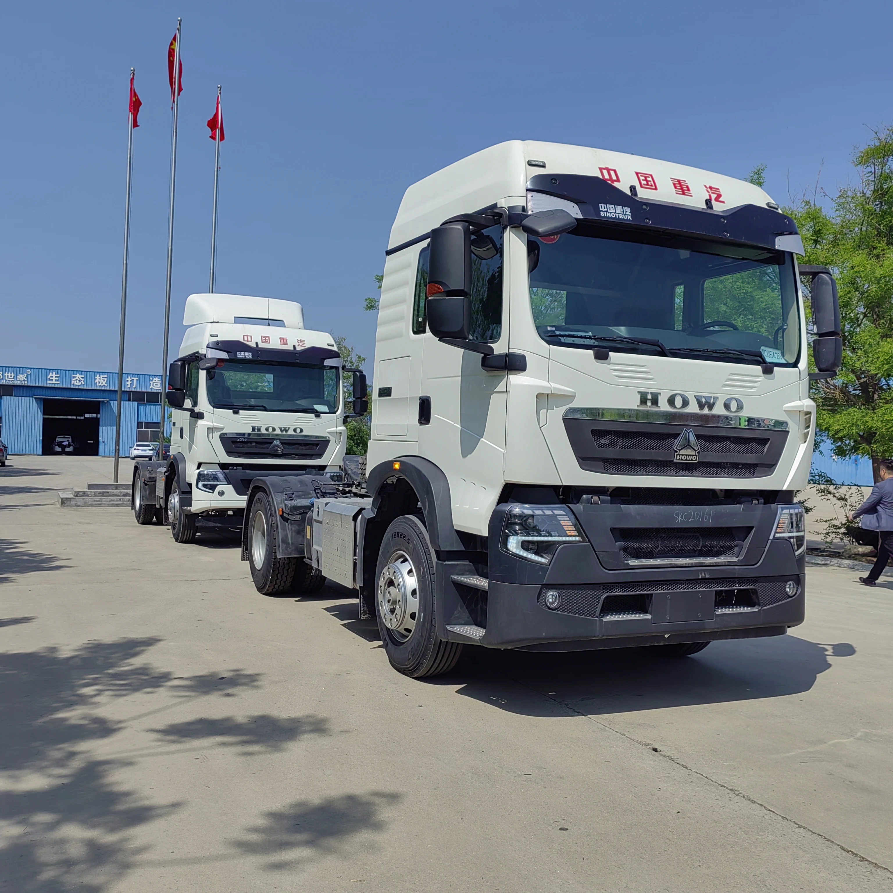 Used Howo A7 Tx Units 430hp 6x4 4x2 Port Terminal Sinotruk Tractor ...