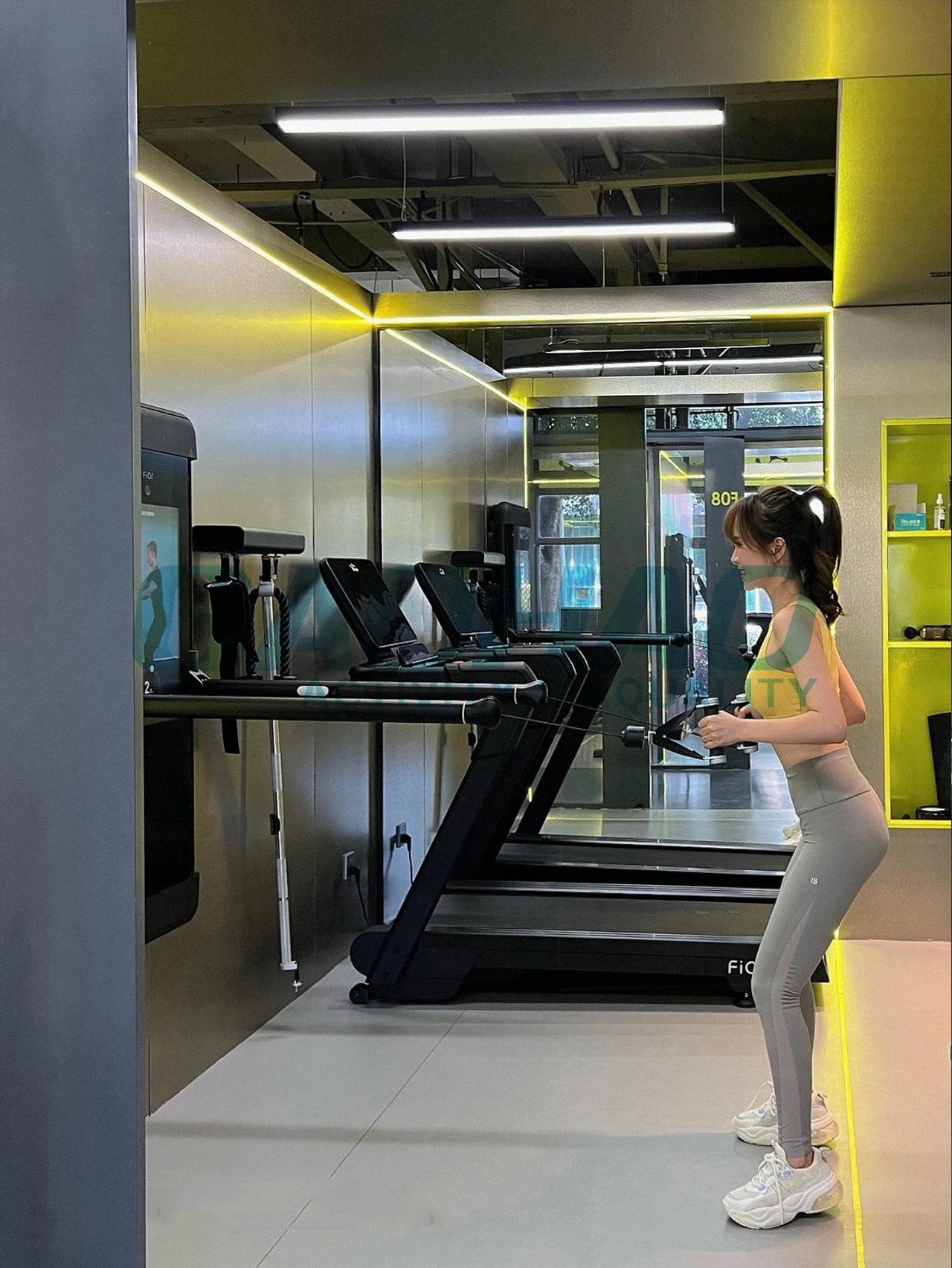 Home Gym Wall-Mounted Smart Mirror - Fitness Training Machine