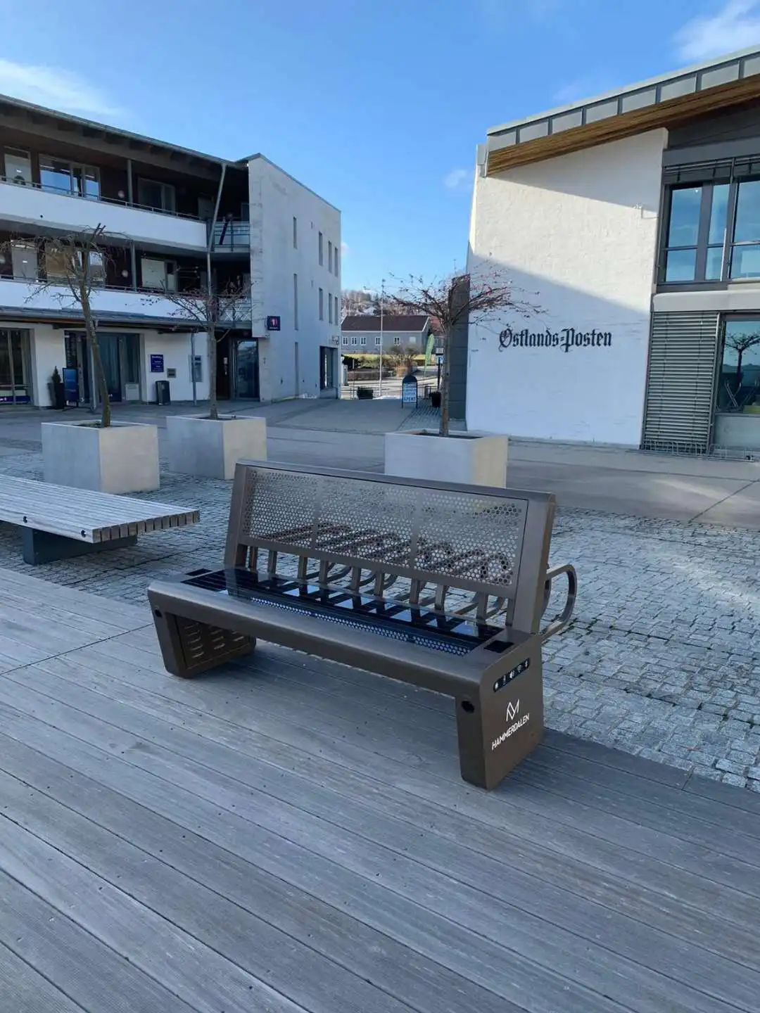 Solar Smart Seats - Eco-Friendly Outdoor Benches