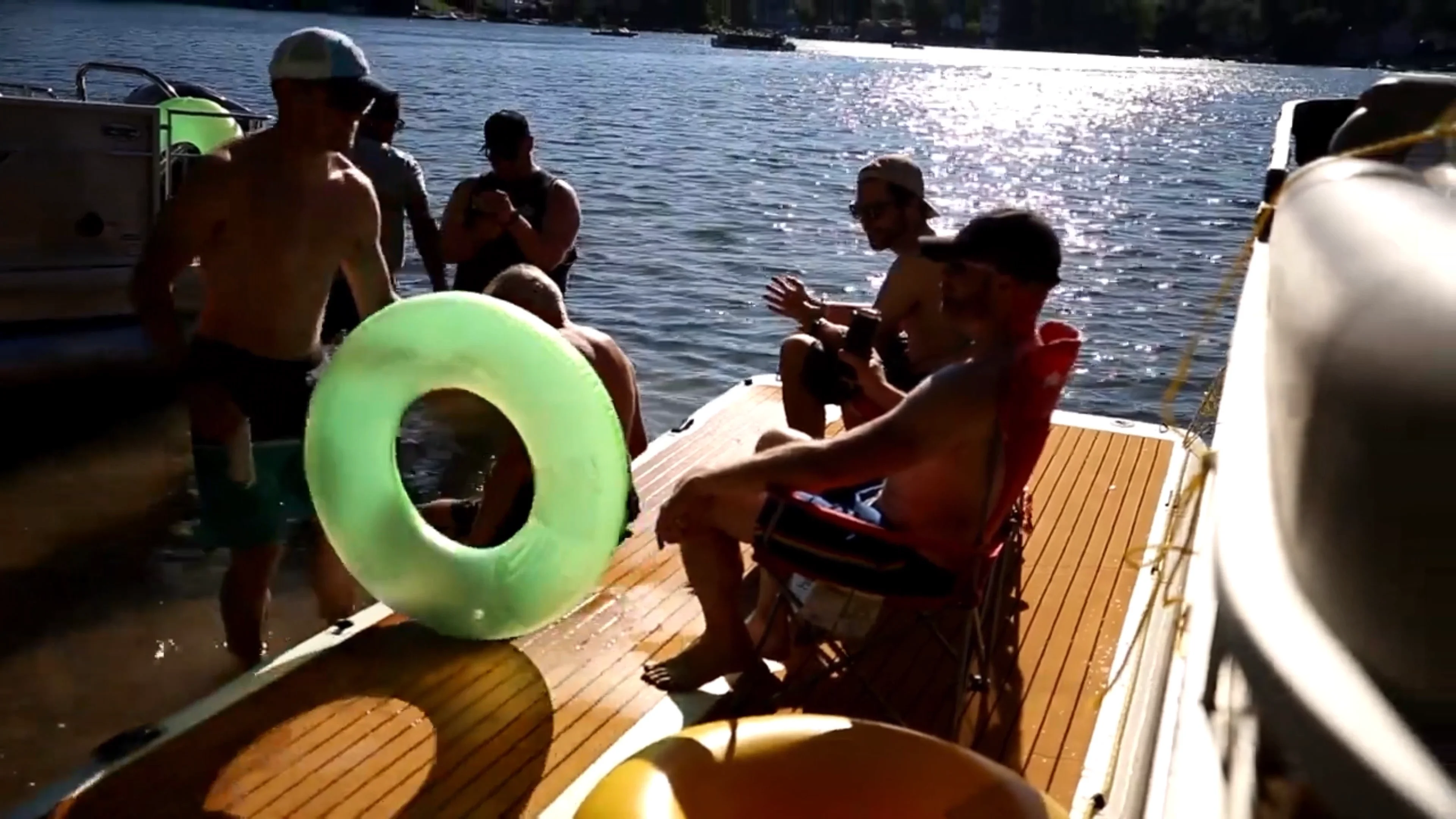 Summer Outdoor Island Solstice Bote Floating Docks Swim Platform Water ...