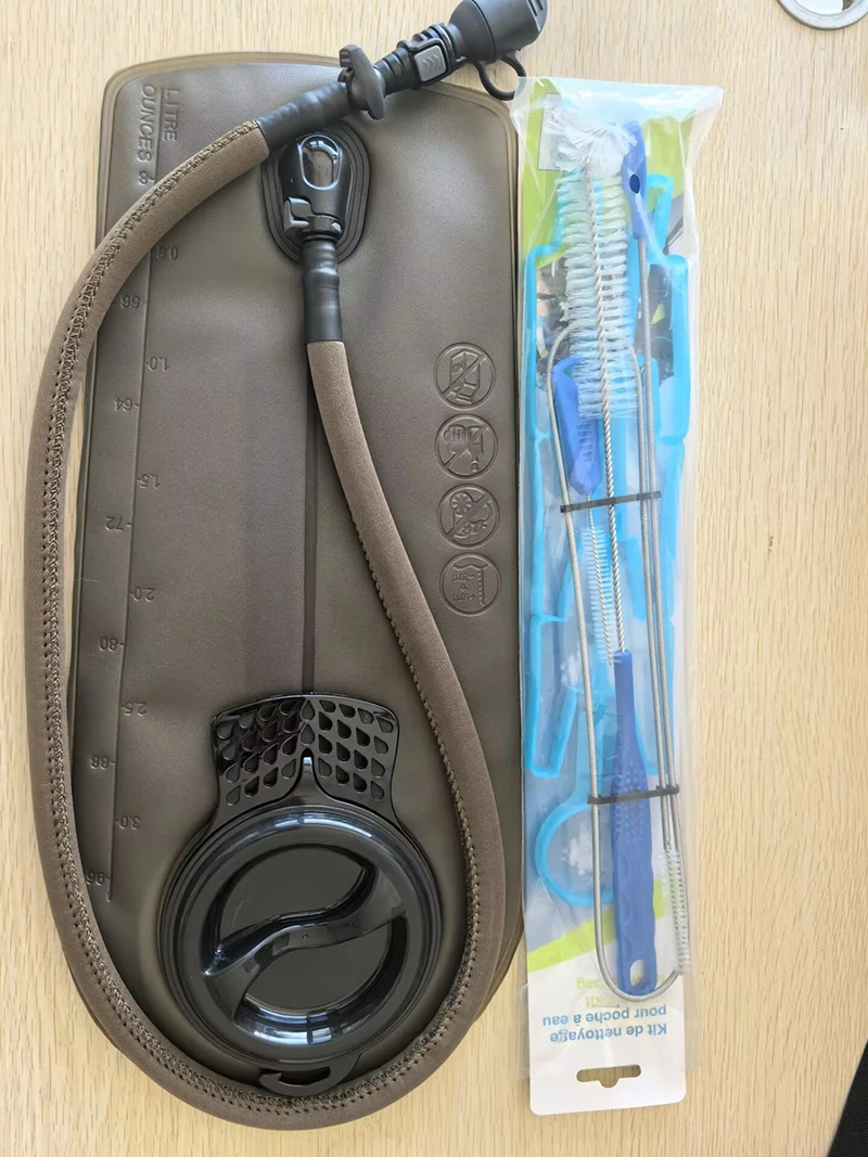 Free sample Heavy Duty Responder Flashlight Multifunction 3L Hydration ...