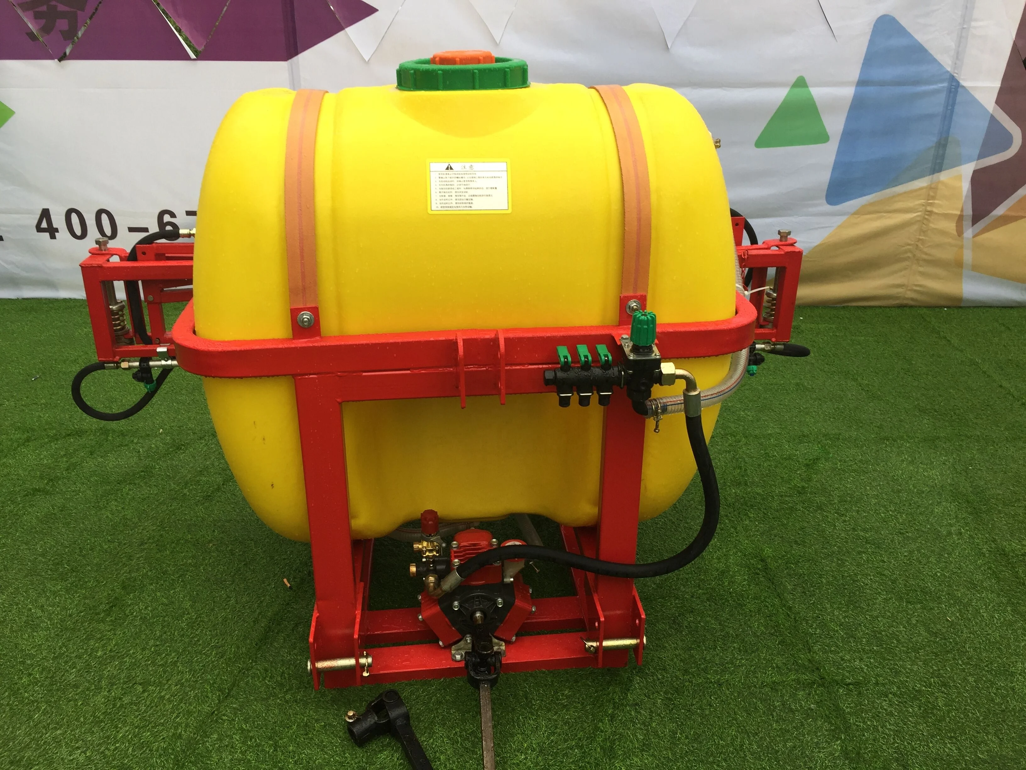 Boom Spraying Sprayer - 600L Capacity for Agriculture
