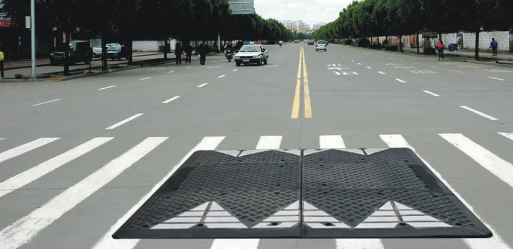 Wholesale Road Traffic Safety Truck Vehicle Slow Down Reducer Barrier ...