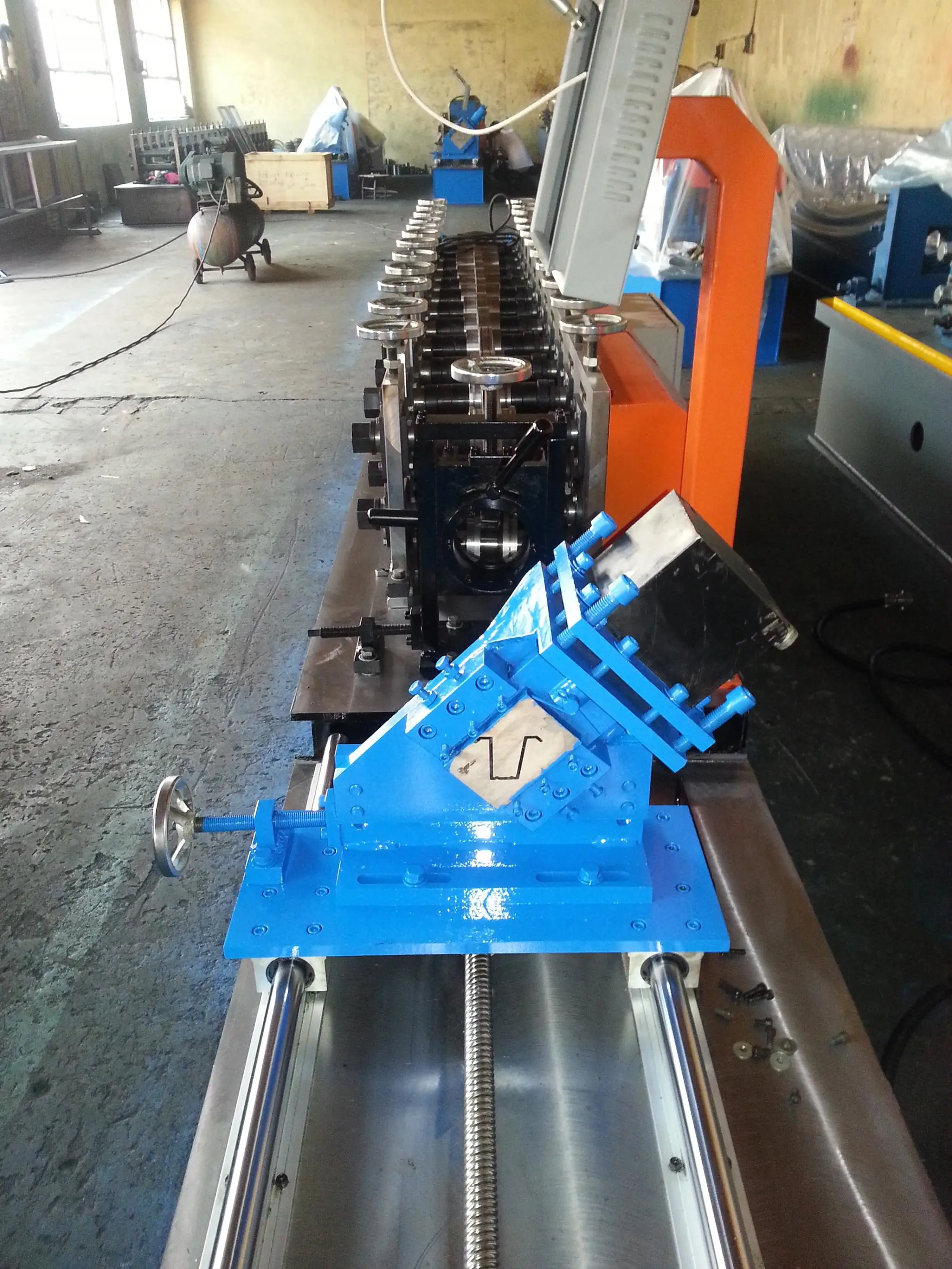 Galvanized Omega Profile Furring Channel Metal Stud And Track Building ...