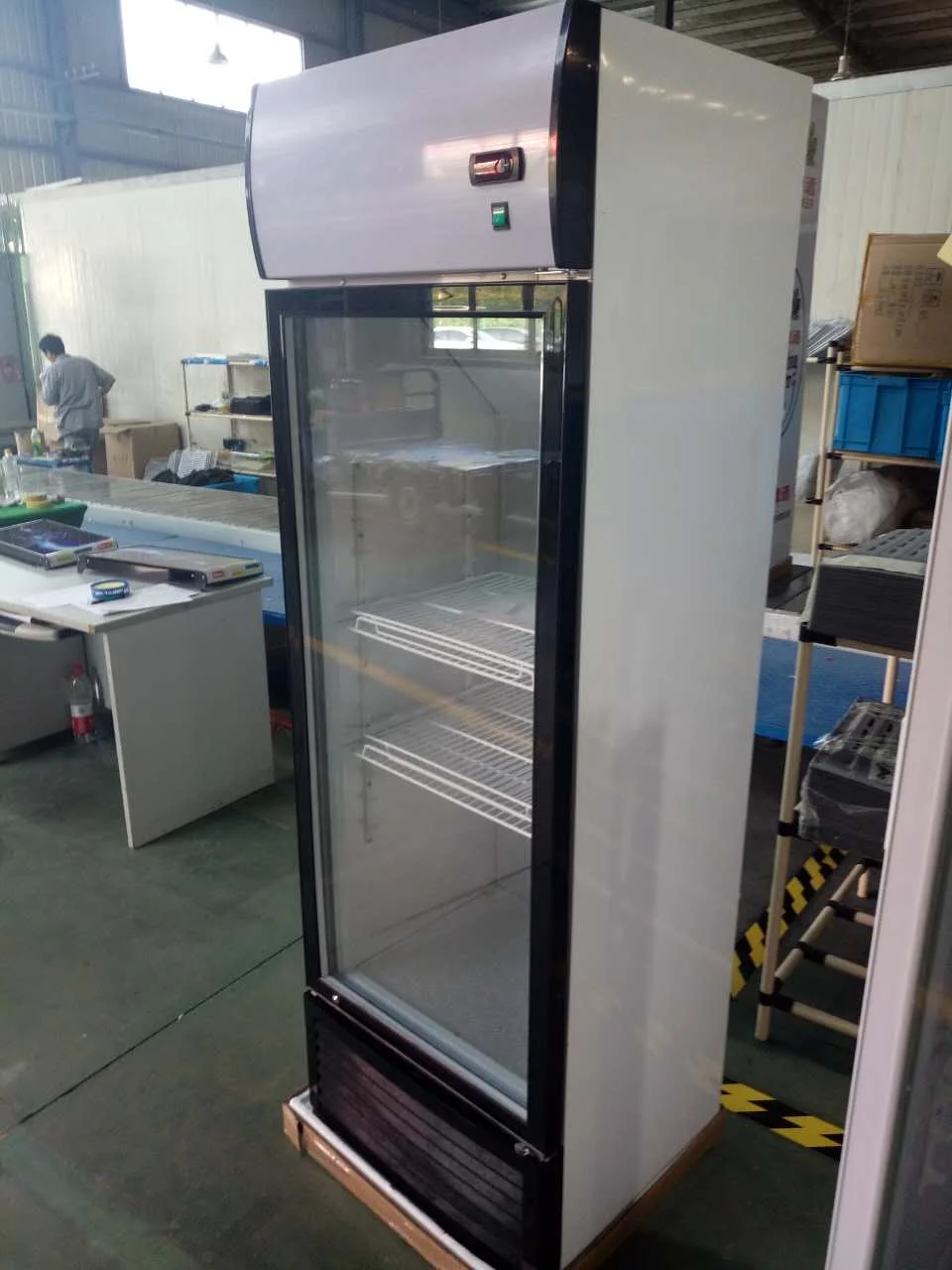 350L Commercial Glass Door Chiller - Efficient Cooling