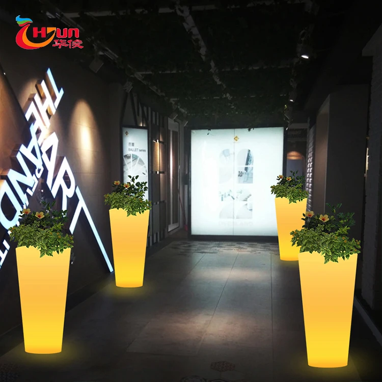 Modern LED Illuminated Plant Pot - Color-Changing Glow
