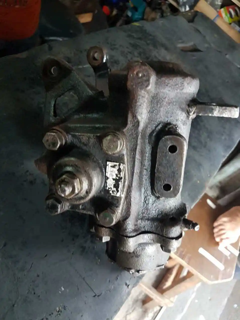 Steering Box For Mitsubishi Lhd 4d56 Steering Box Mb501185 Mb698532 ...