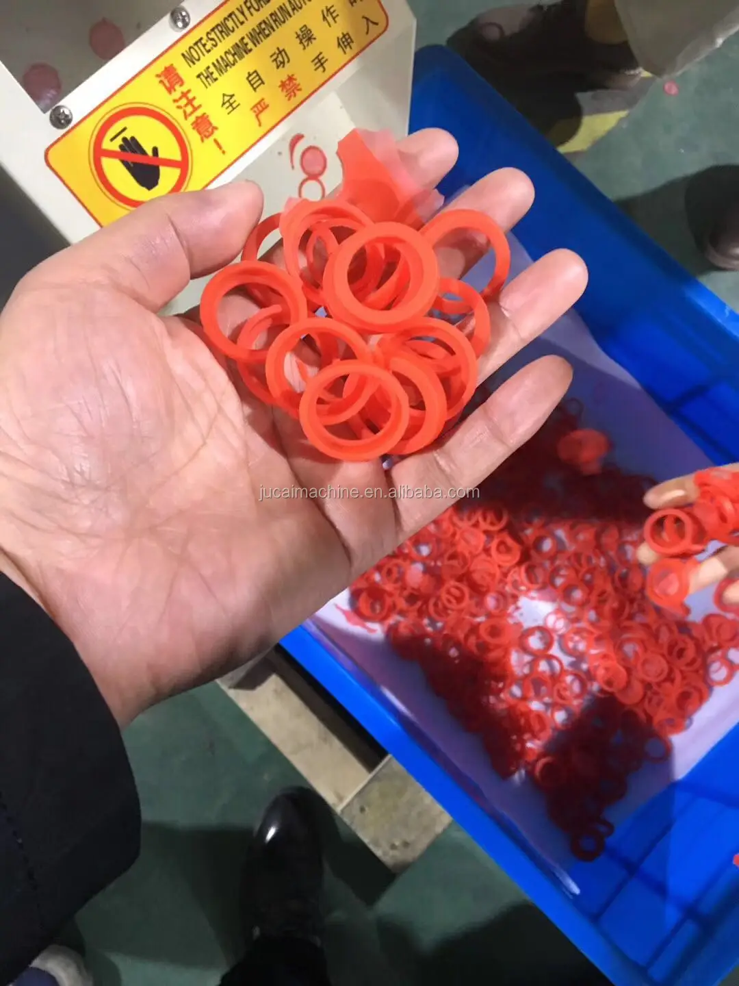 Silicone Part Deflashing Machine/rubber Deflashing Machine - Buy ...