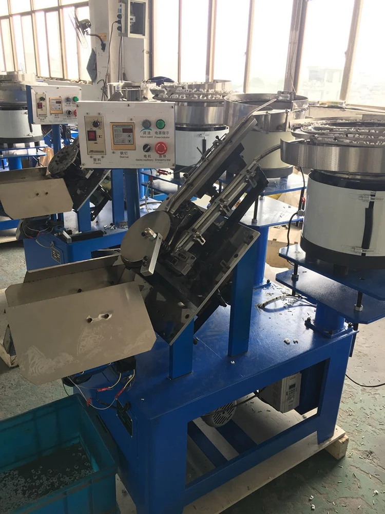 Automatic Nail Inserting Machine for Wire Nail Clip Production