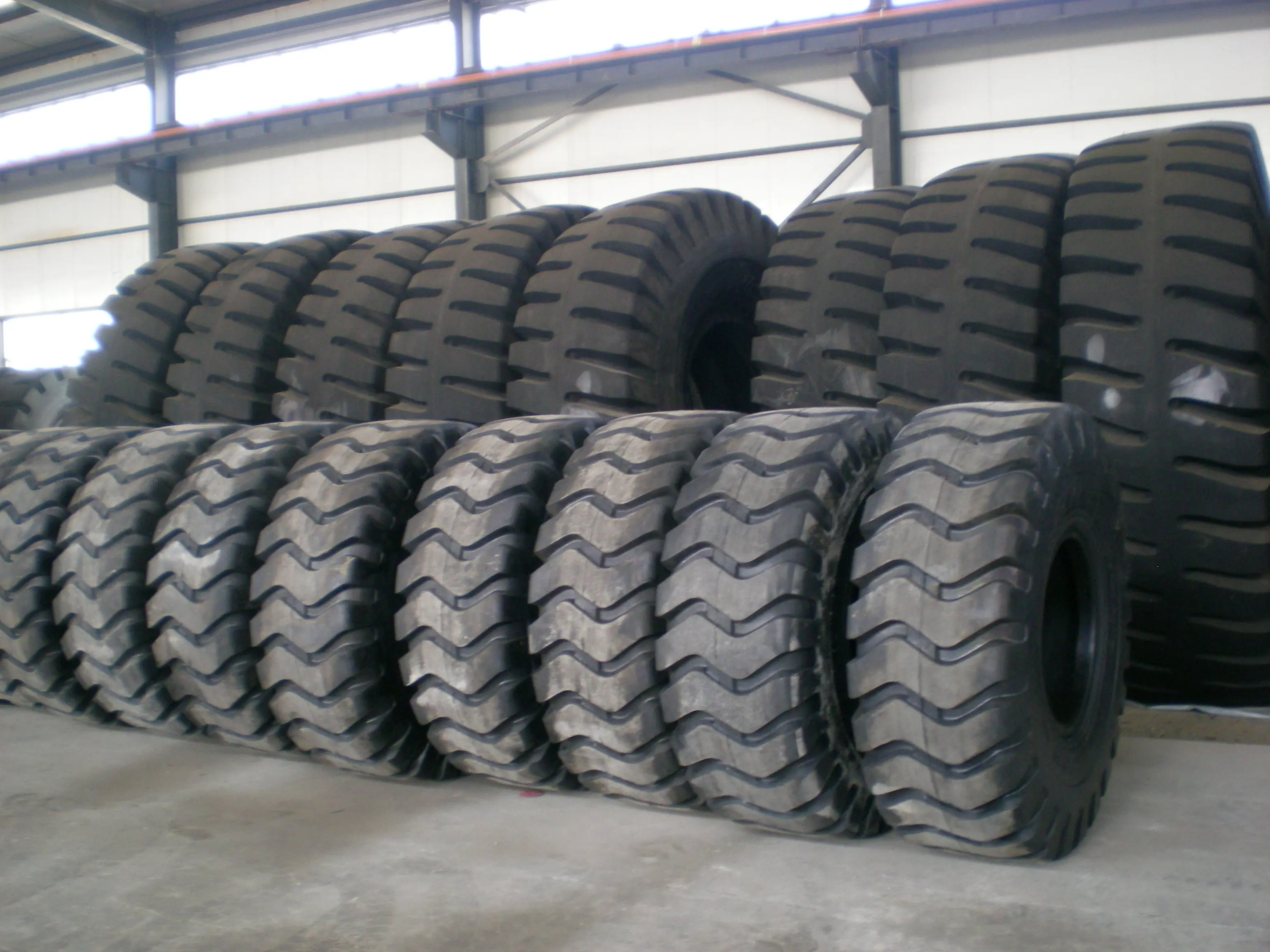 High Quality Port Use Container Handling Tyre 1000x20 Reach Stacker ...