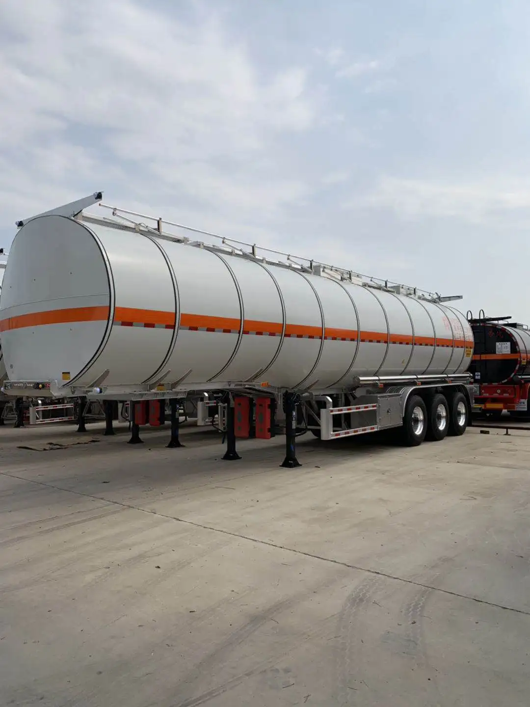 Toluene/xylene/benzene Transport Tanker Trailer 40 Cbm Heat Insulation ...