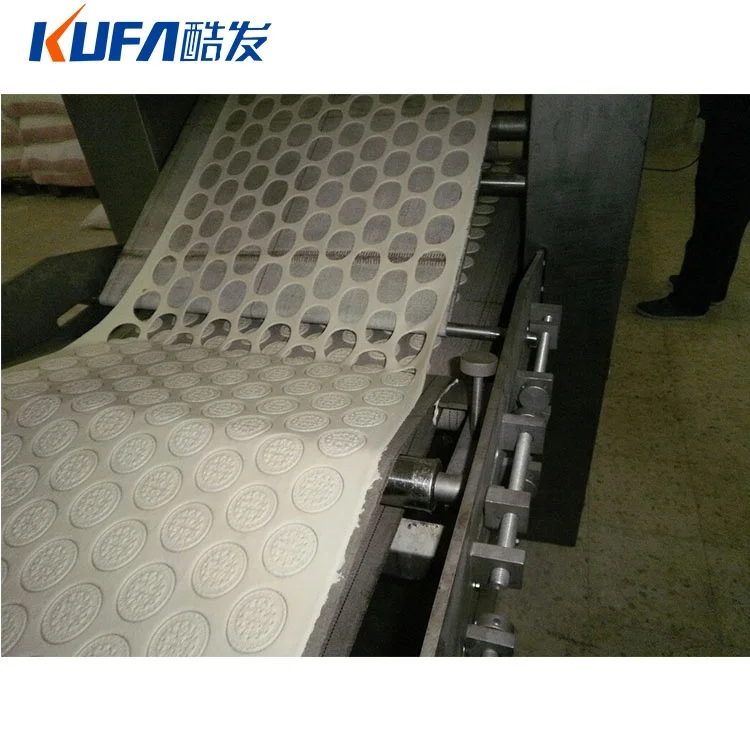 Coupeur Rotatif De Biscuit/machine À Sandwich À La Crème De Biscuit ...