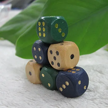 Dadu Berwarna 12mm Besar Kayu Dengan Dadu Mainan Polkadot Grosir - Buy ...