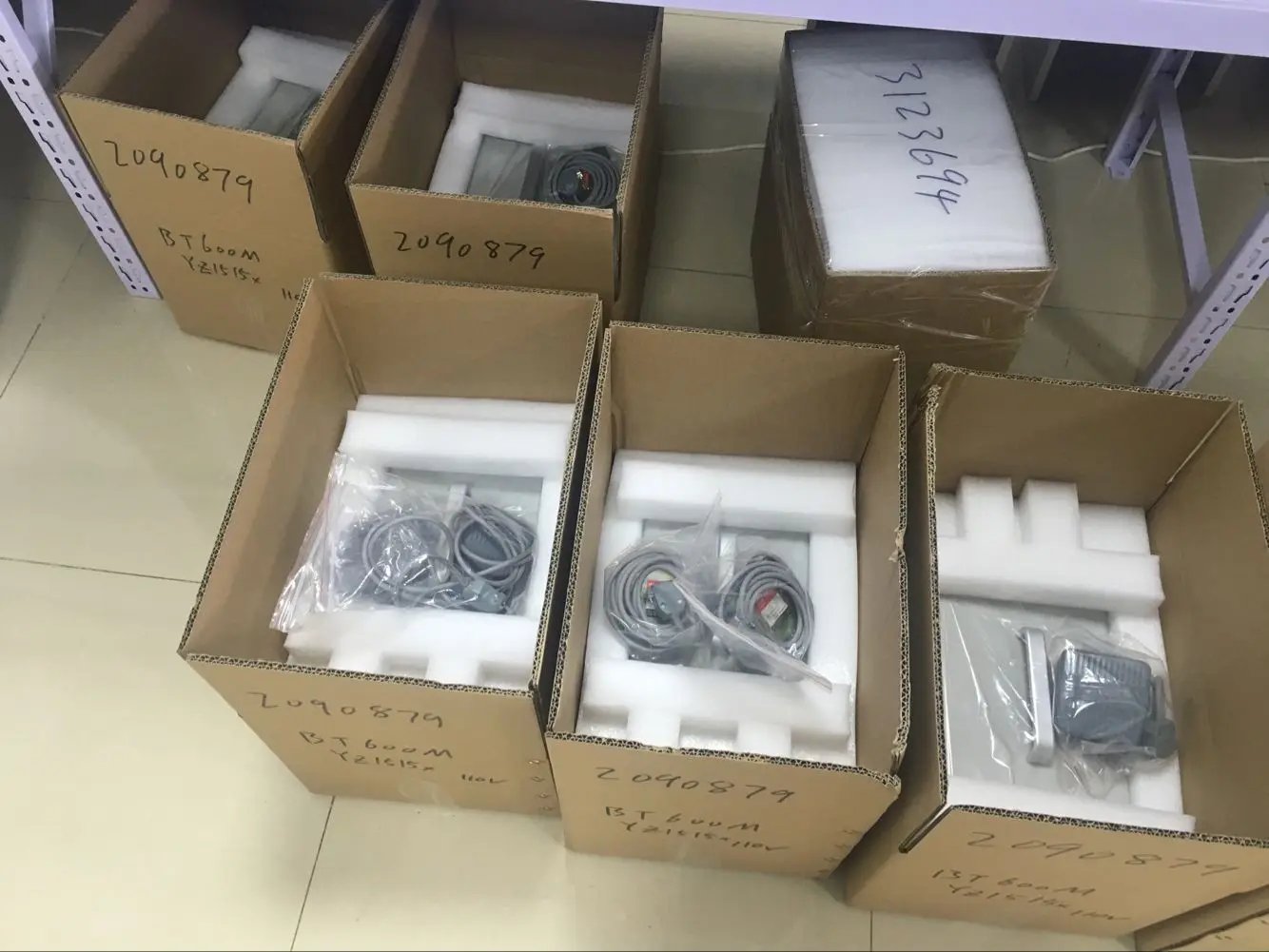 Bt100m/yz1515x Adjustable Speed Basic 220v Ac Chemical 2 Channels Lab Dosing Peristaltic Pump ...