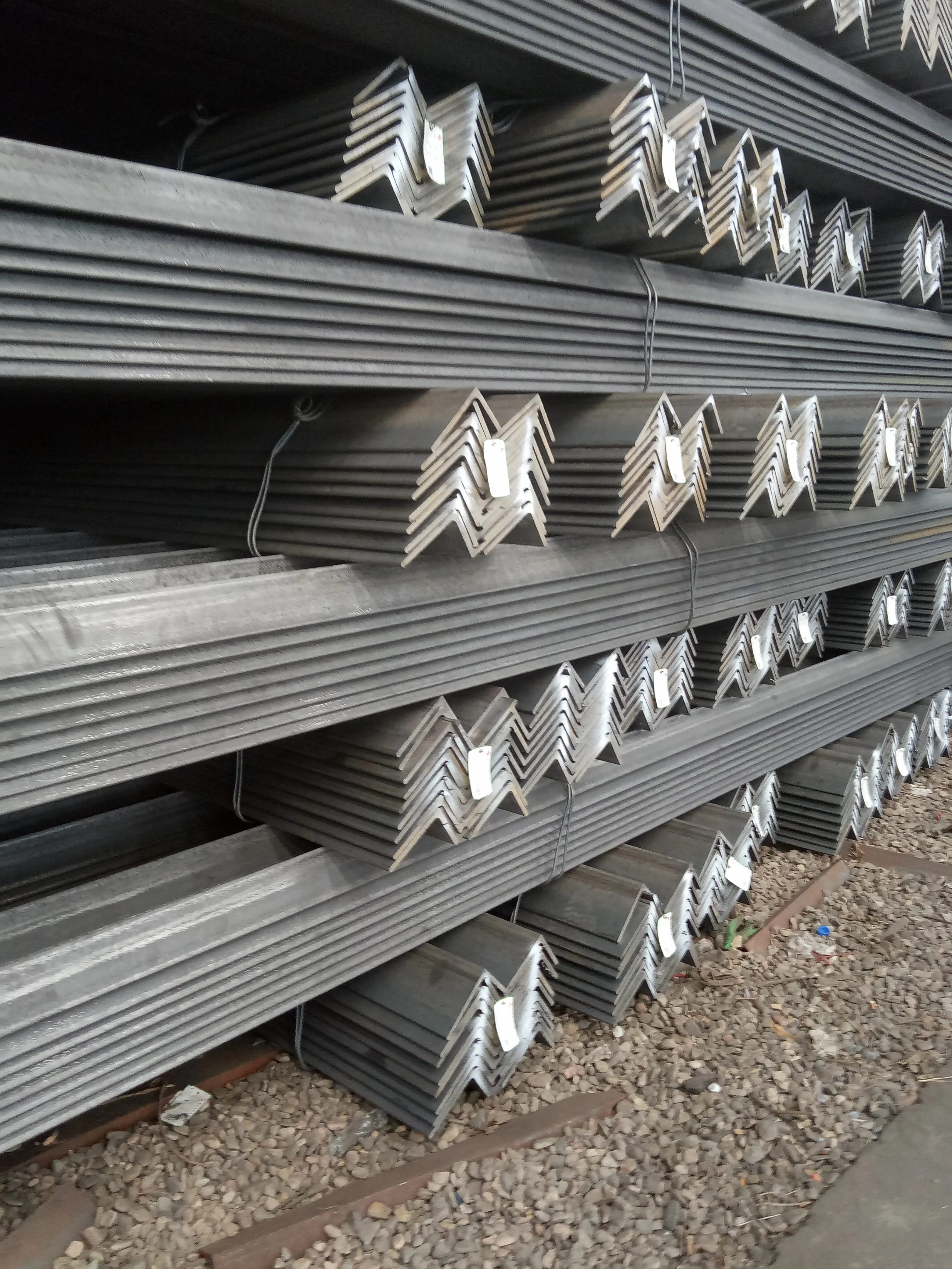 China Supplier Metal Steel Angle Construction Cold Rolled Carbon Steel ...