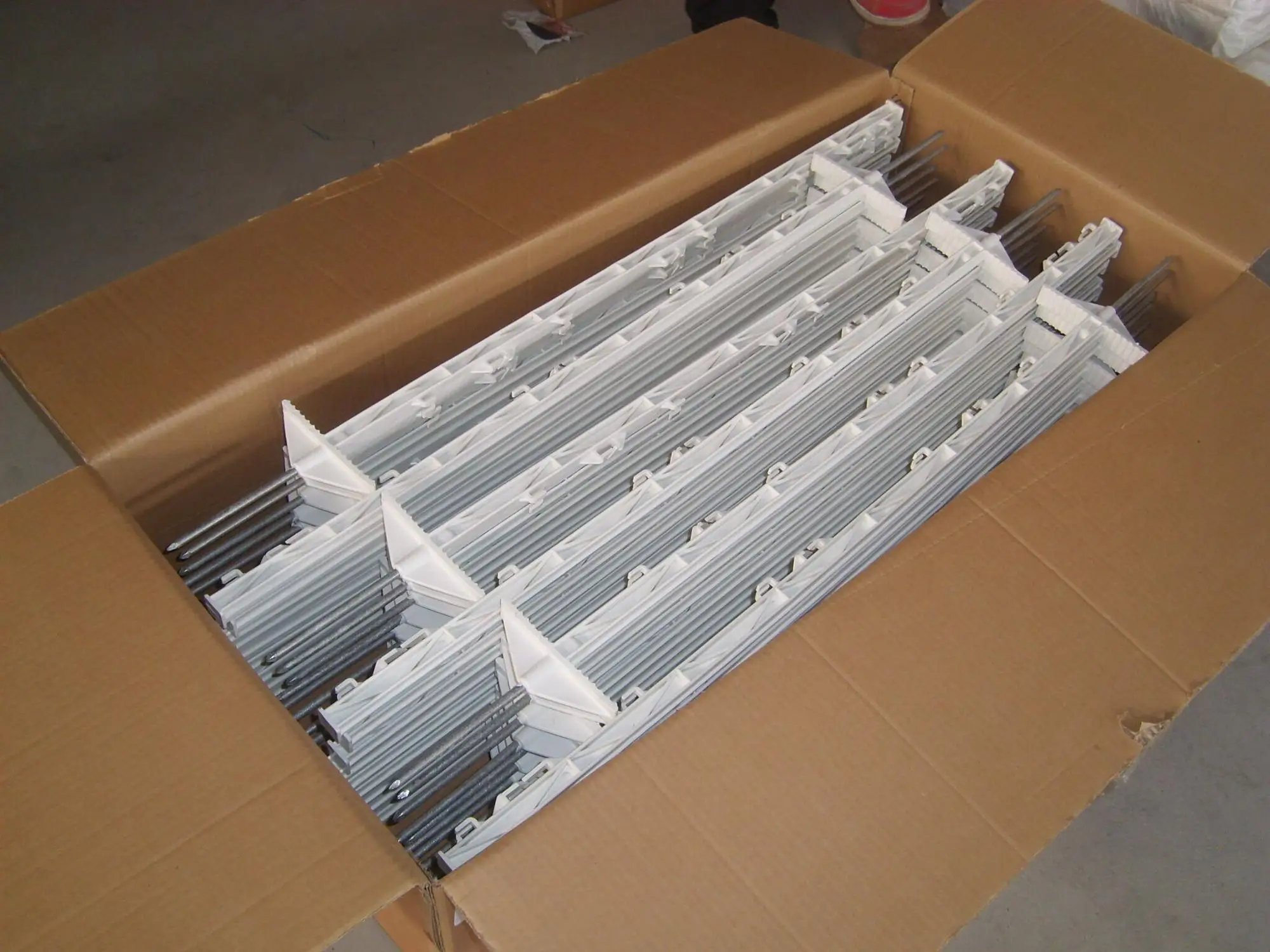 Plastic Trellis Fencing Step In Pvc Coated Fence Post - Buy Plastic ...