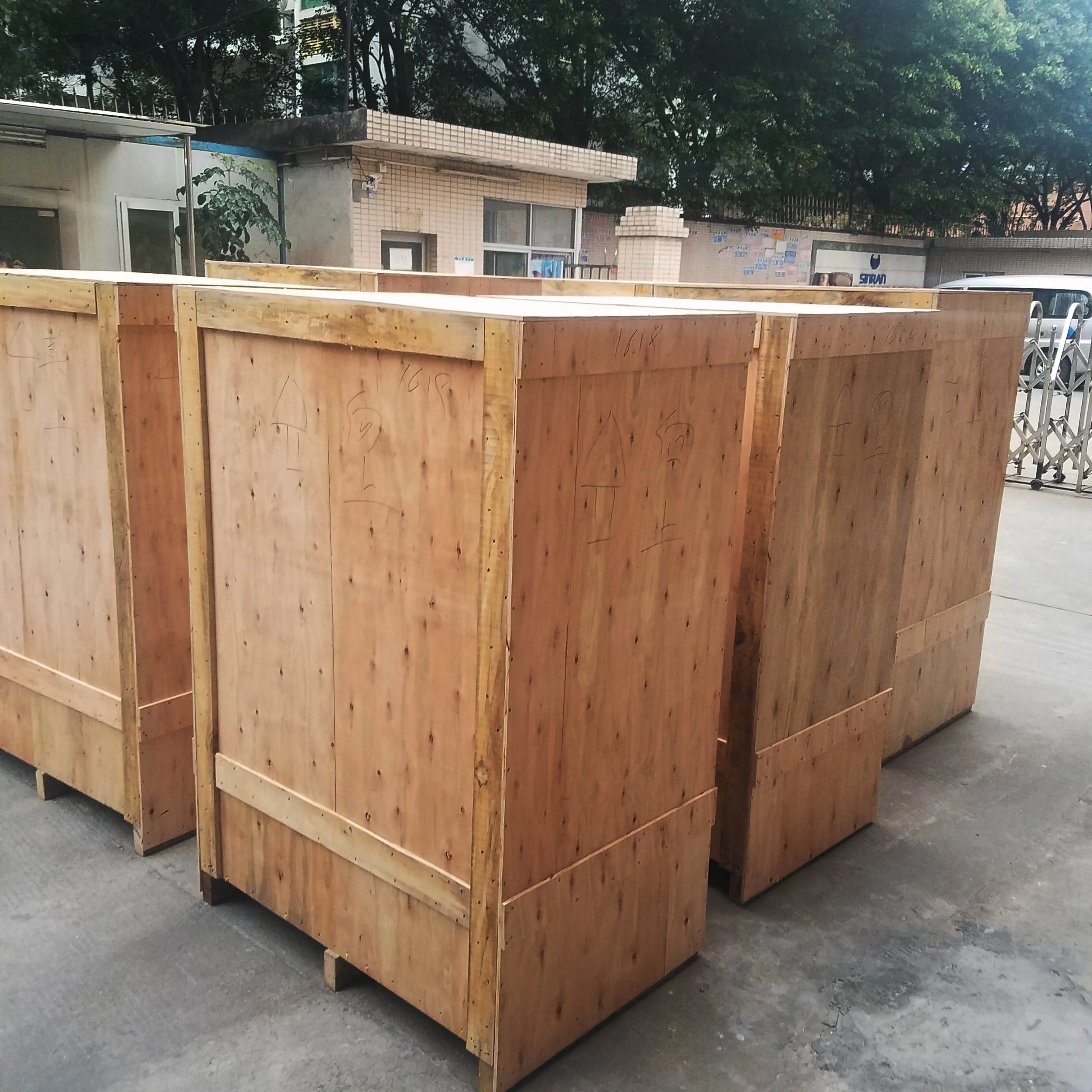 Arc Chute Automatic Assembly Machine Industrial Electric Components ...