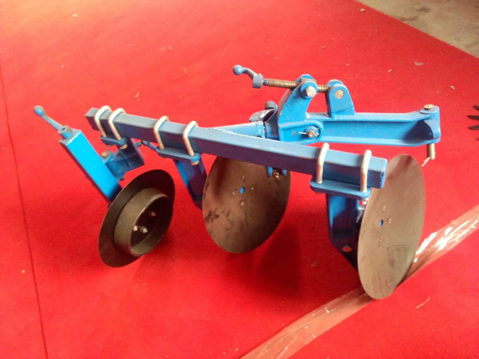 2 Wheel Walking Tractor with Disc Plough - High Productivity