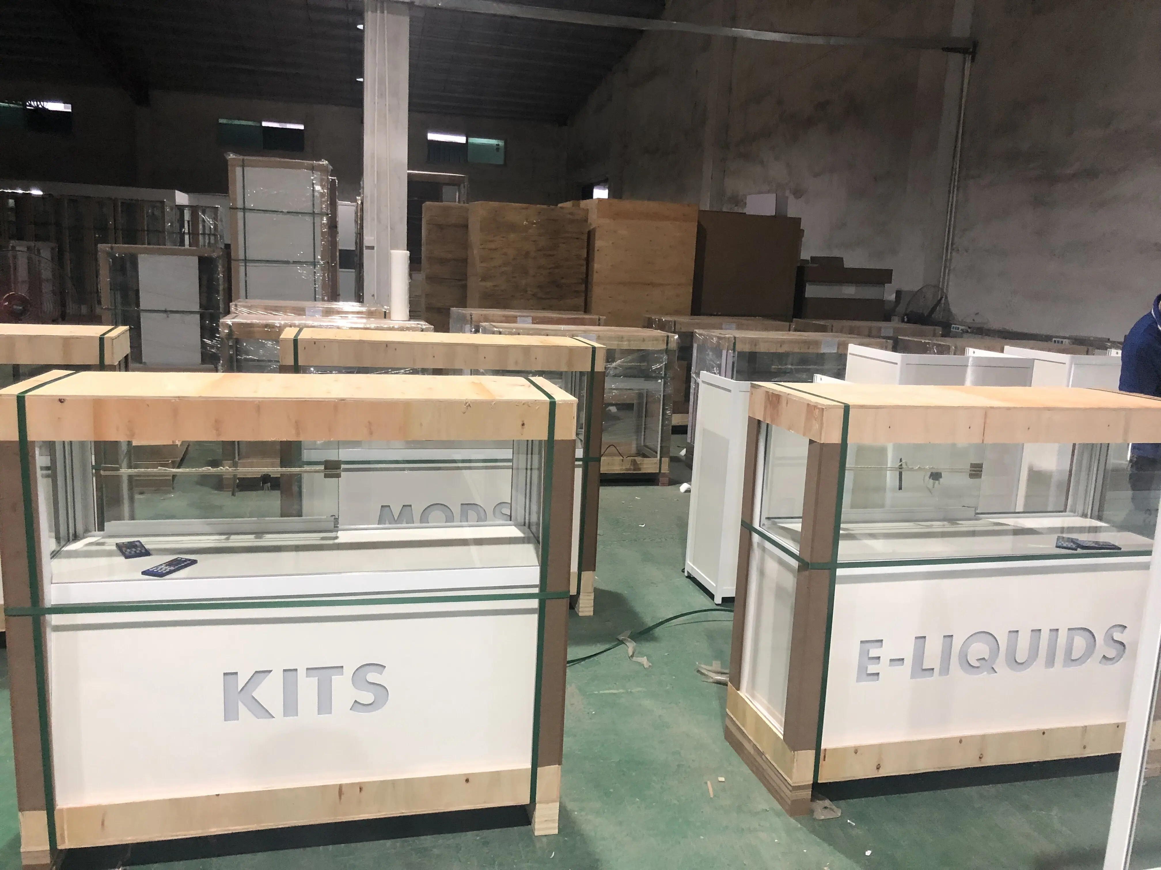 Retail Curved Glass Display Case With Led Lights For Trophy - Buy Used ...