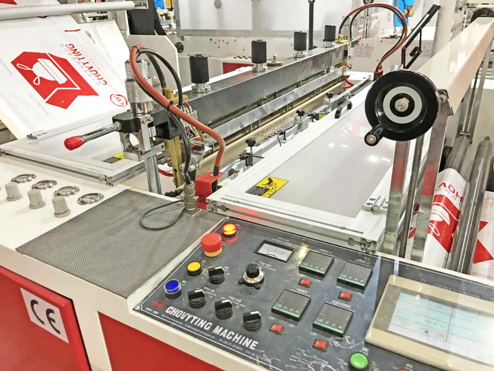 Interleave Rolling Garbage Bag Making Machine| Alibaba.com