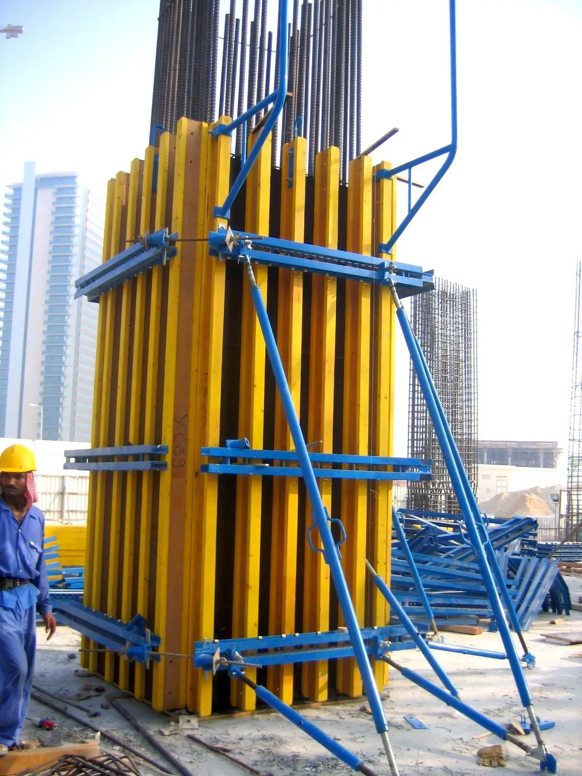 ZULIN Modern Industrial Design Steel PP Plywood Column Formwork ...