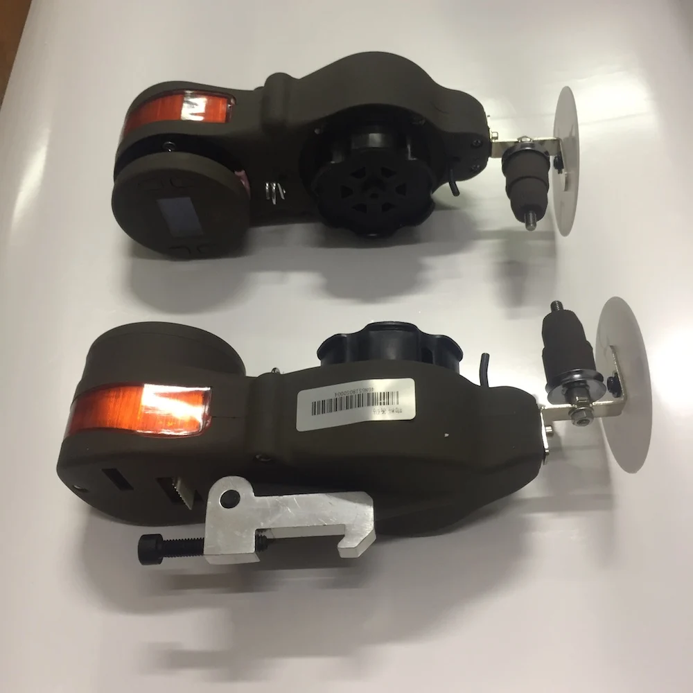 Tension Control Elastane Yarn Feeder For Flat Collar Knitting Machine ...