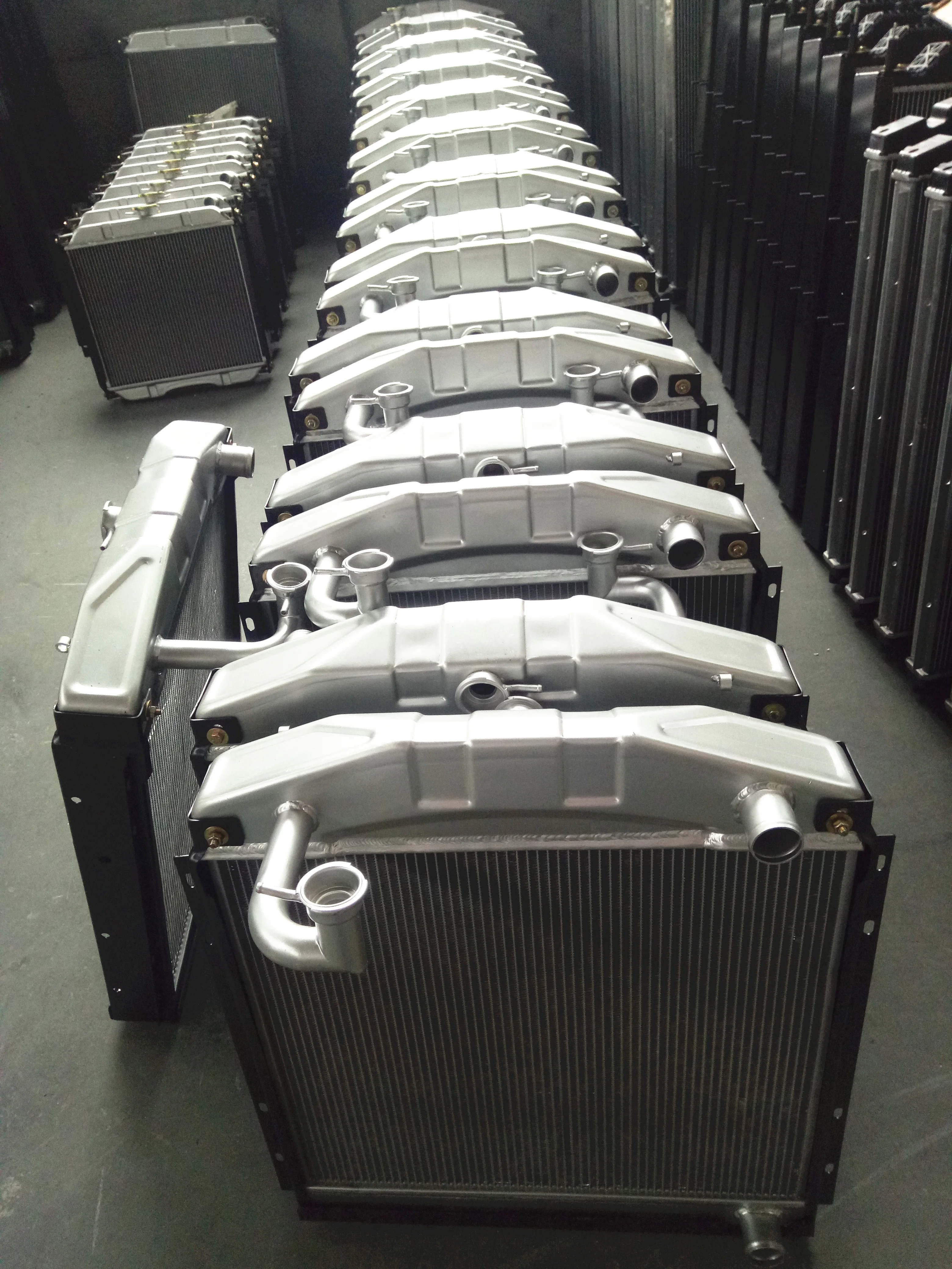 奔驰客车3排68毫米厚度3465005503 3465006103 Om355冷却系统OM355铜散热器| Alibaba.com