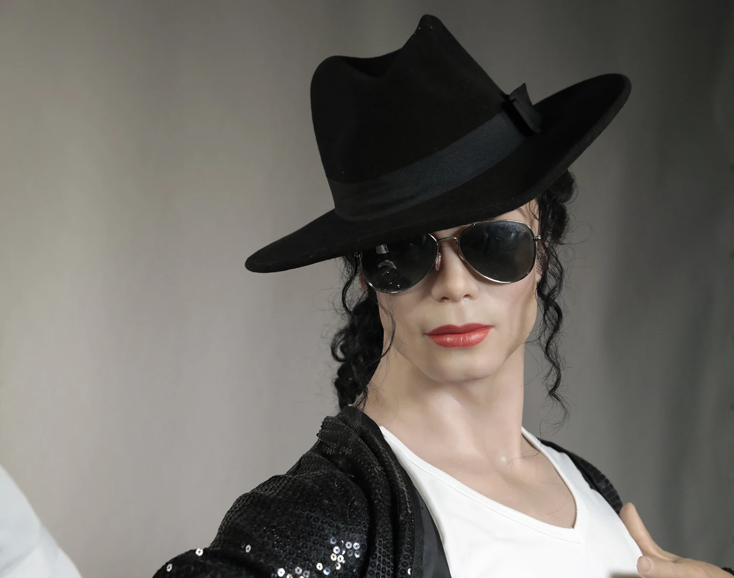 Hyper Realistic Custom Life Size Silicone Michael Jackson Statue - Buy ...