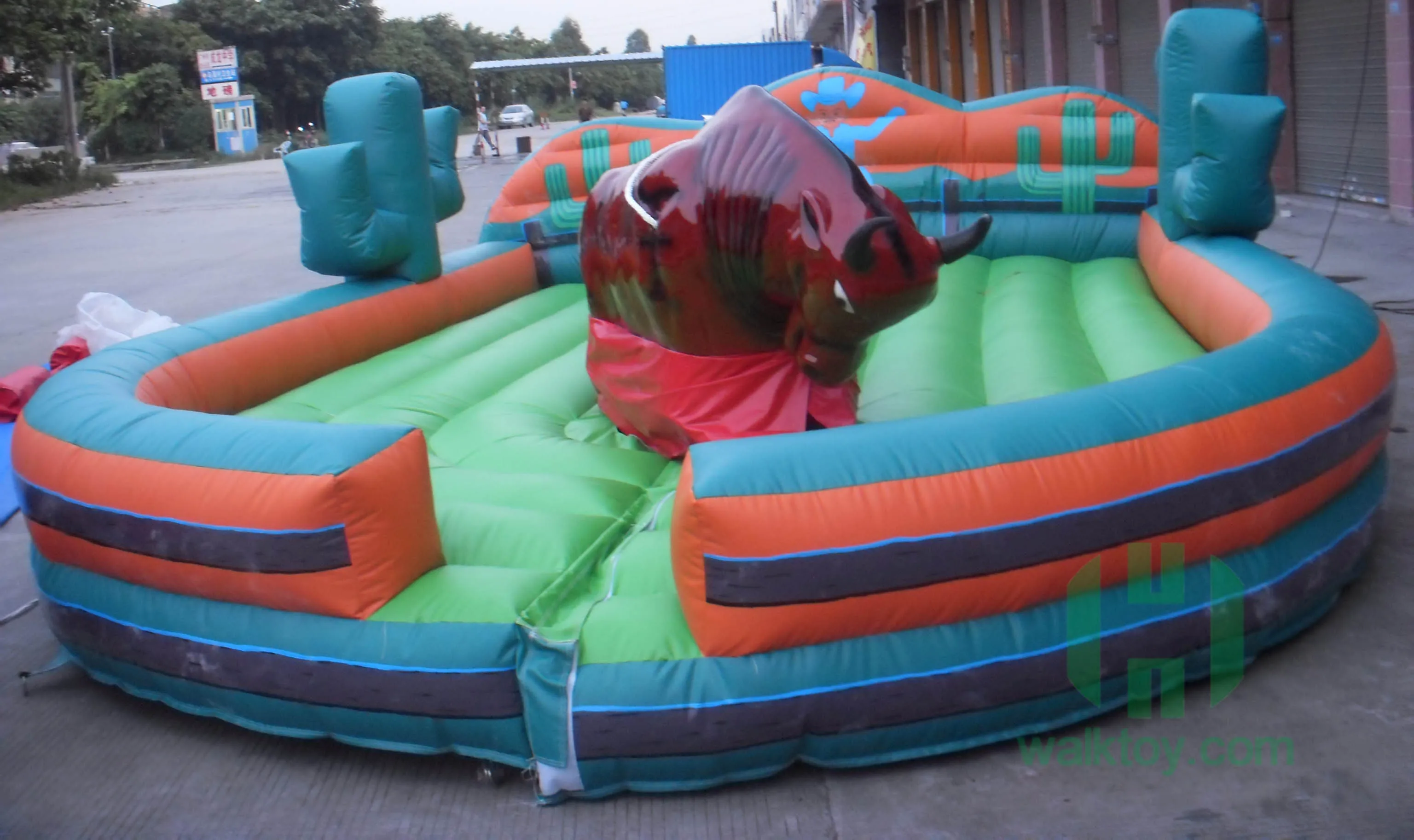 Rodeo Party Games - Enjoy the Mechanical Bull Simulator