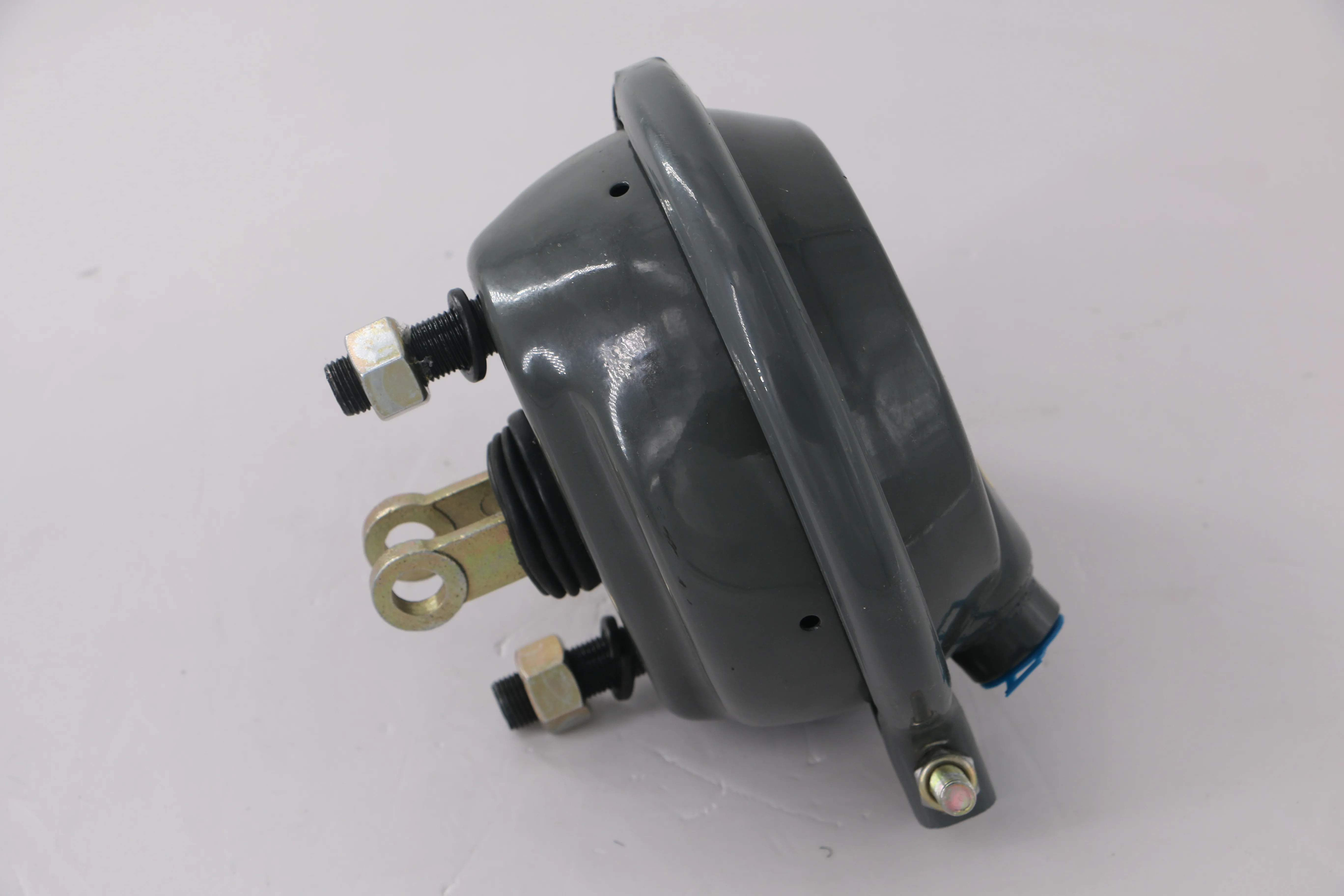 Sinotruk HOWO Truck Parts WG9000360100 Front Brake Chamber| Alibaba.com