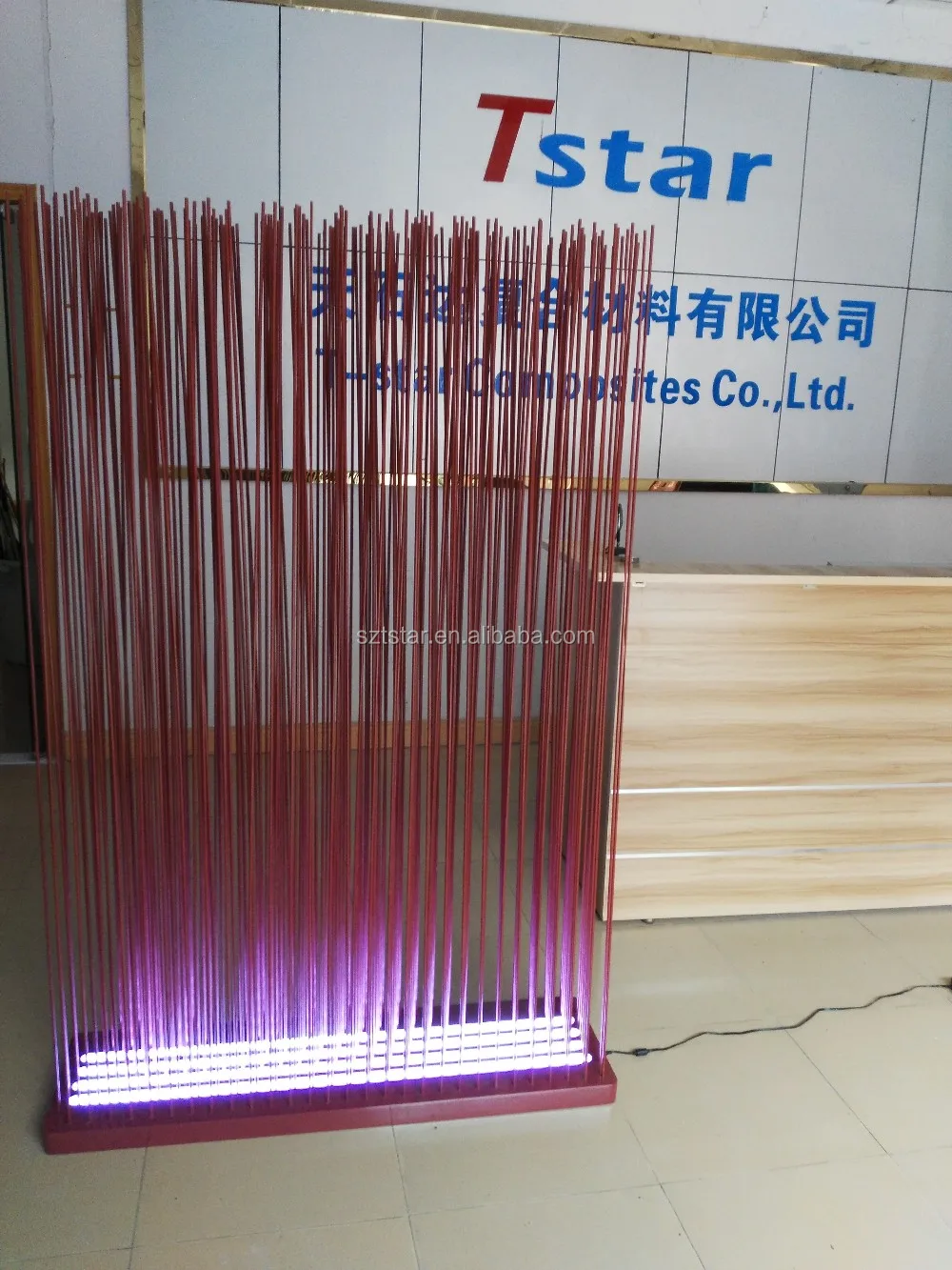 Customizable Fiberglass Sticks for Office DIY Room Dividers