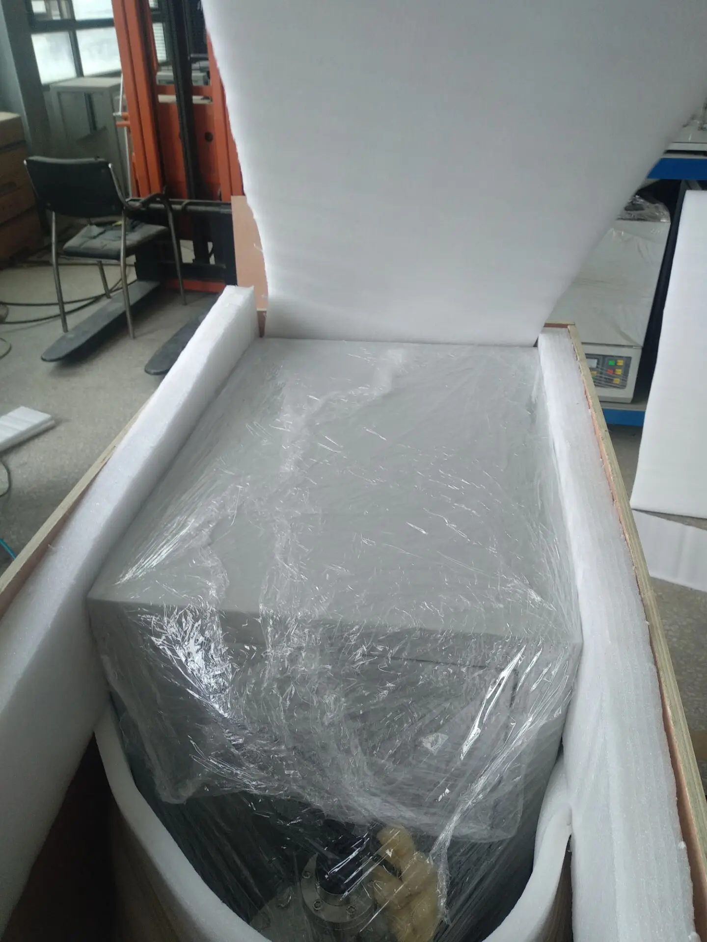 Mini Vacuum Pvd Plasma Sputtering Coating Machine For Sem Sample Metallic Layer Plasma ...