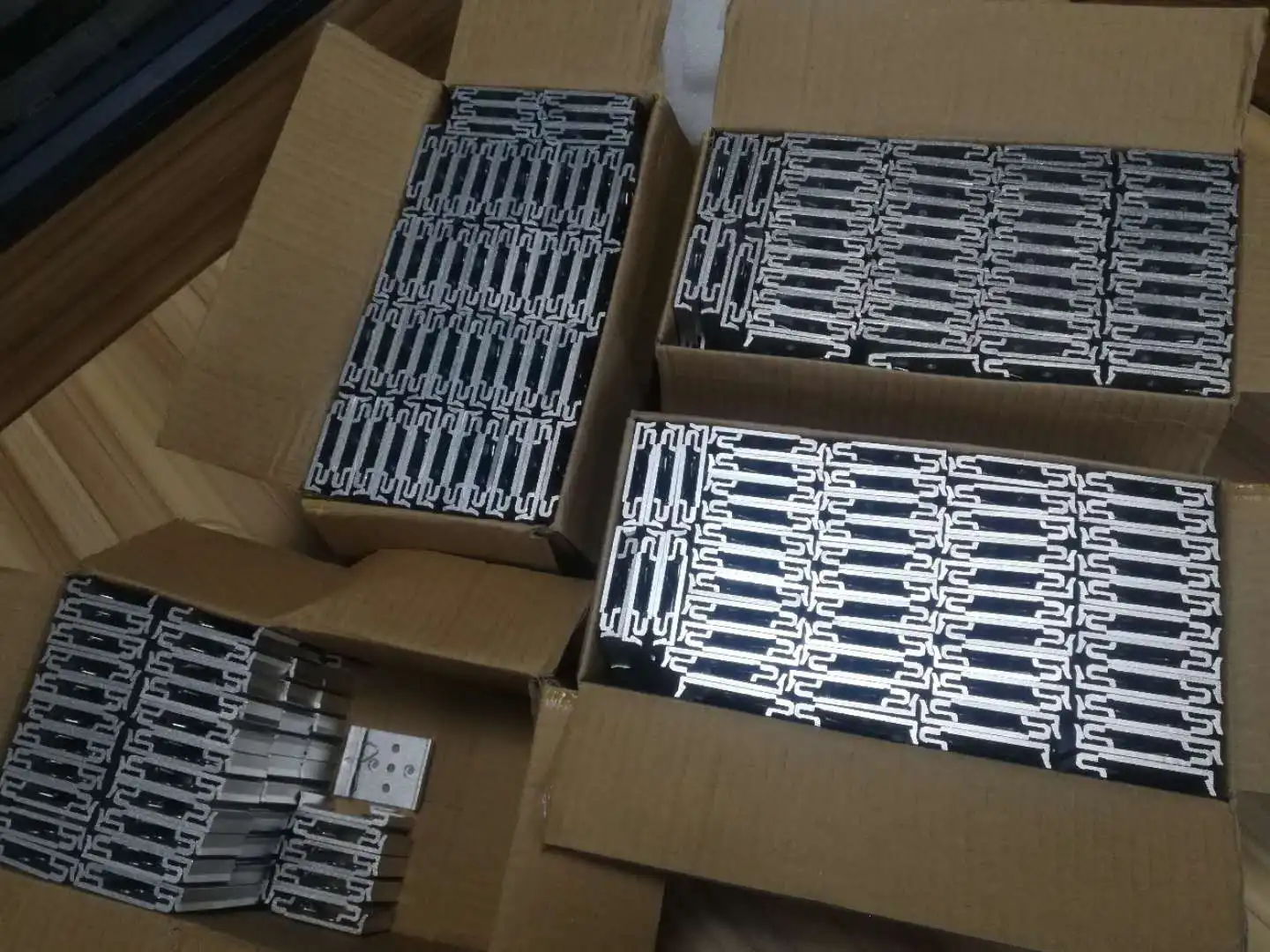 Spring-loaded Clamp Type Din Rail Mounting Clip,76*20*8mm Universal Din ...