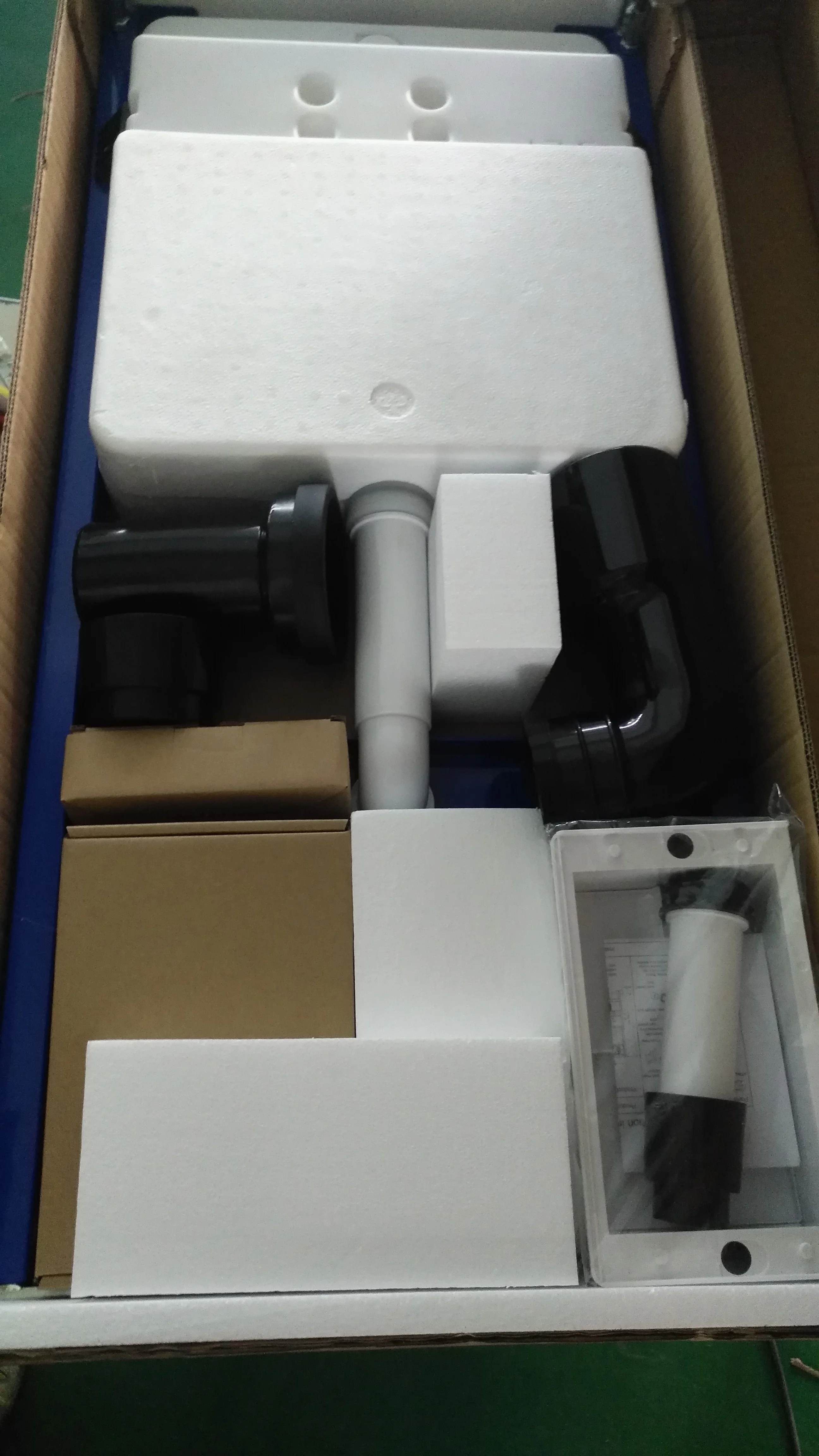 Sanitary Wall Hung Toilet Flush Tank Floor Mounted Concealed Cistern ...