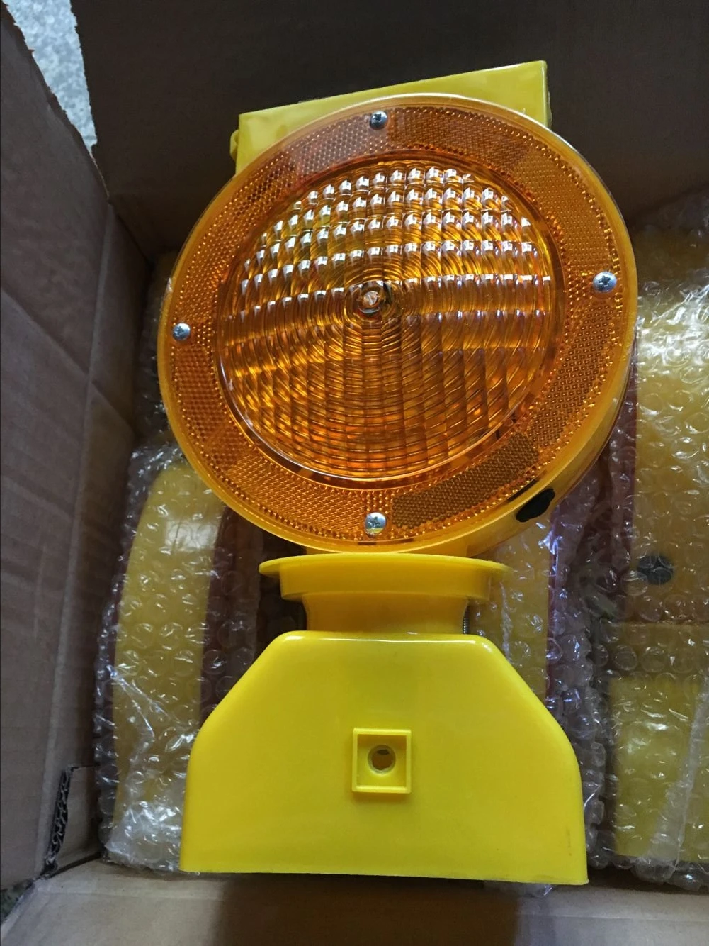 Yellow Blinking Solar Powered Led Flashing Traffic Warning Light - Buy ...