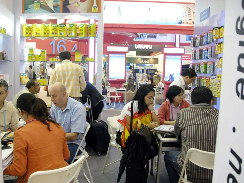 Upholstery SBS Spray Adhesive Glue for Sofa Foam to Wood