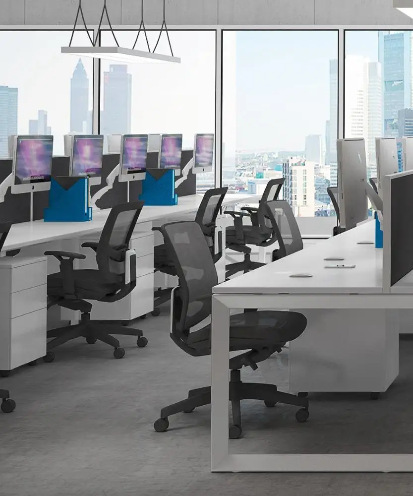 6 Person Office Workstation - Modern & Functional Furniture