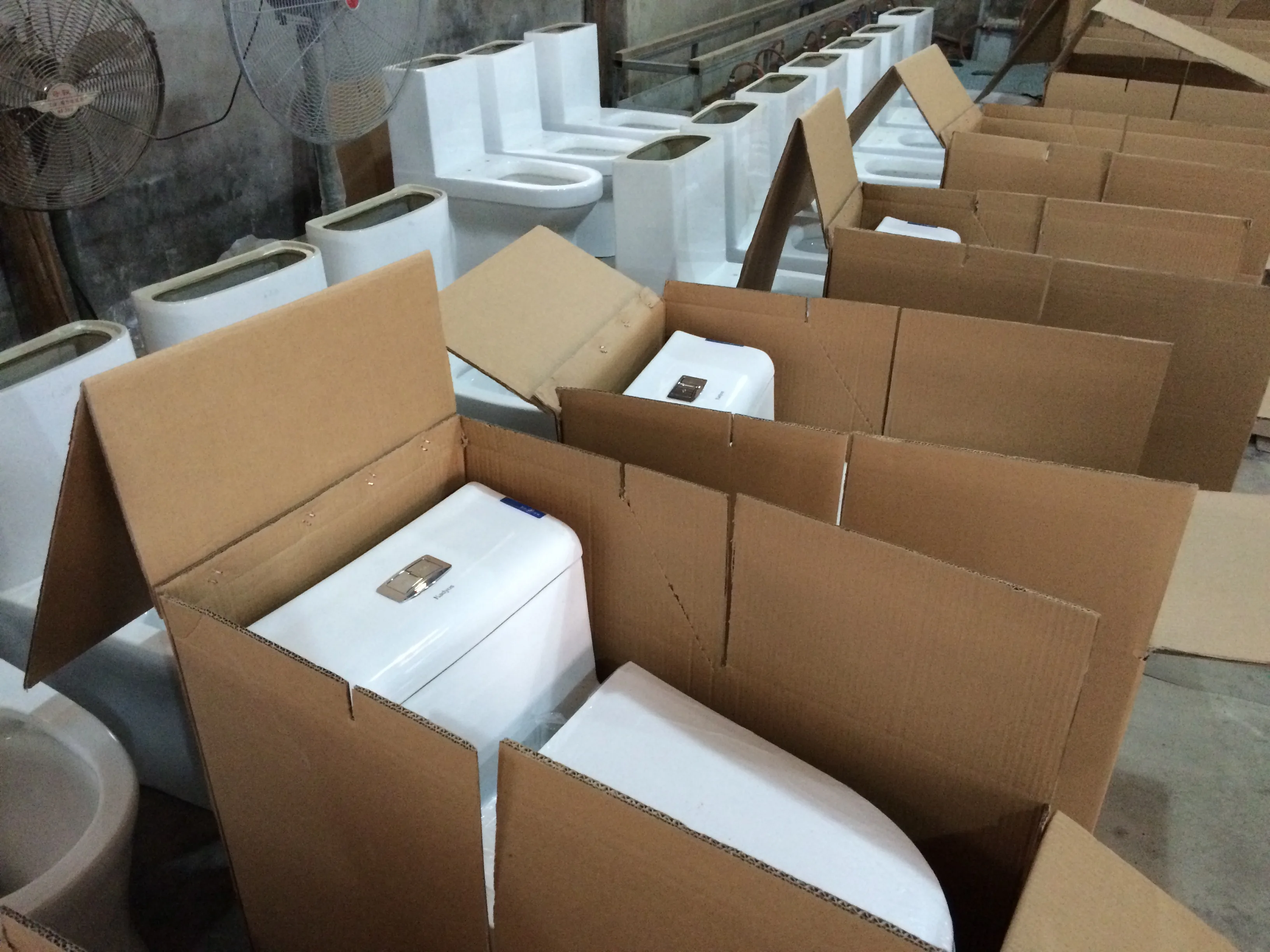 2020 Colorful Wc Washdown Flushing One Piece Ceramic Multicolor Ceramic ...