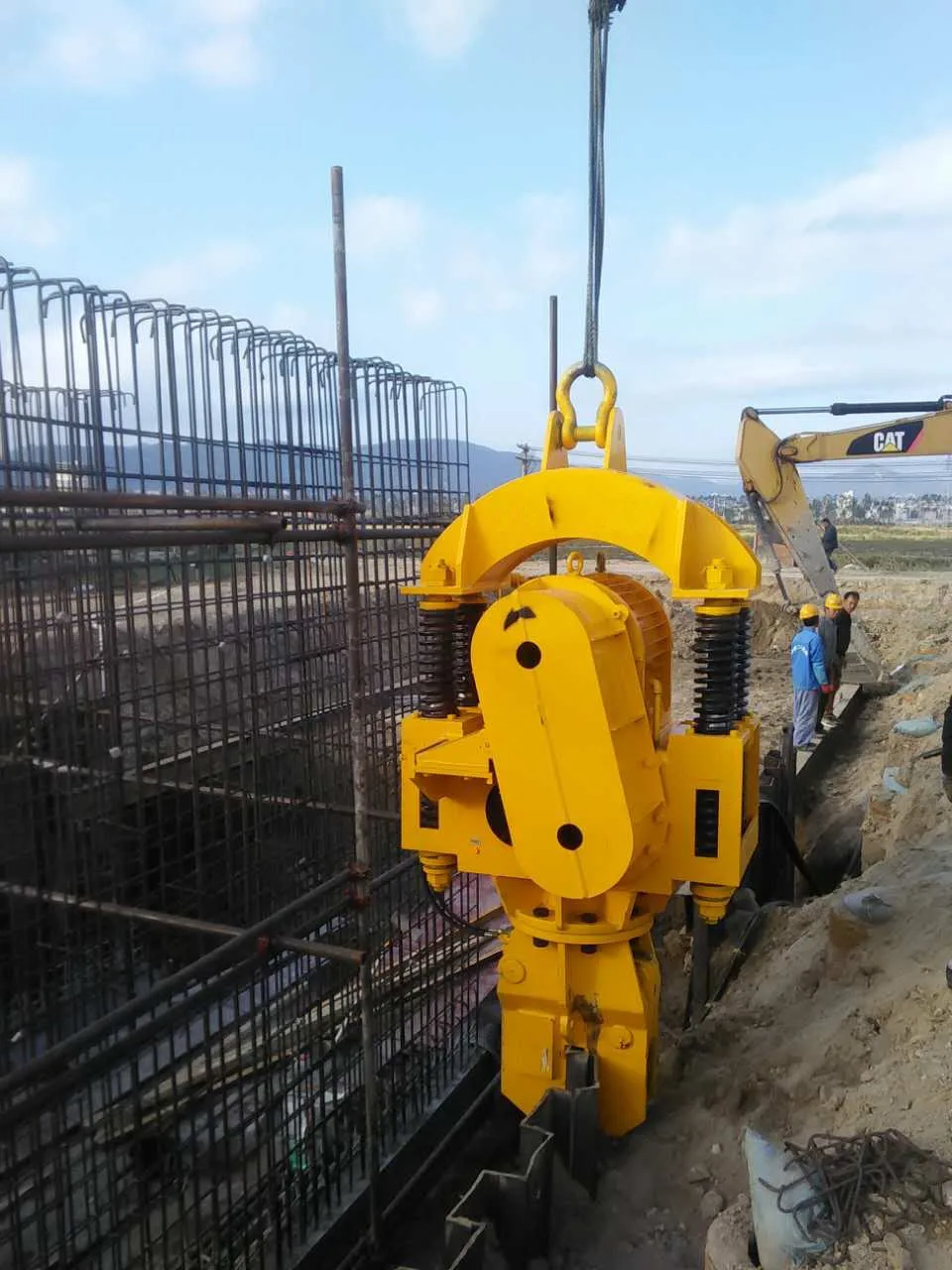 Vibro Hammer RT-60 - High Efficiency Pile Driving Solutions